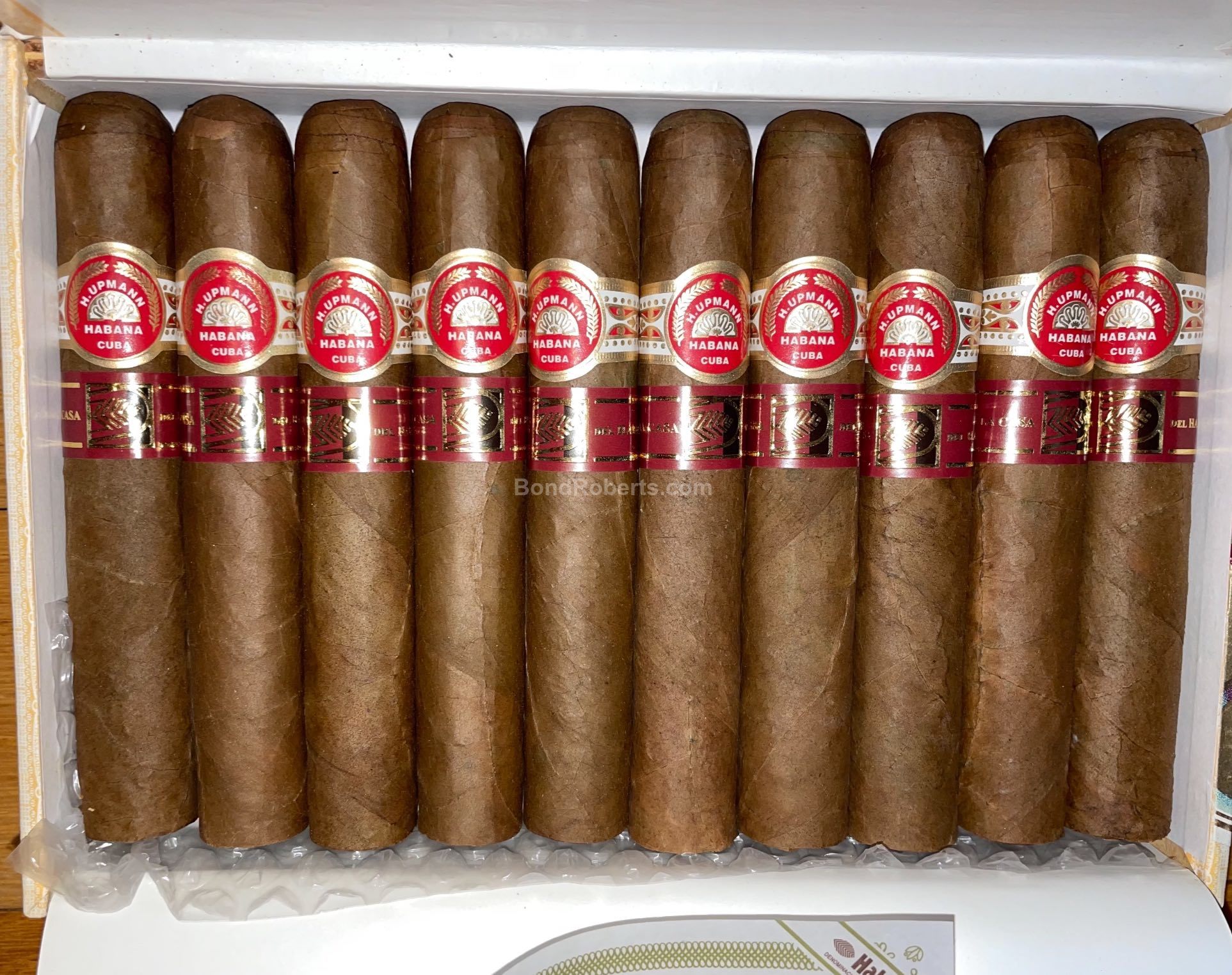 H. Upmann Royal Robusto LCDH Exclusivo 2014 Dress Box of 10 cigars 8647