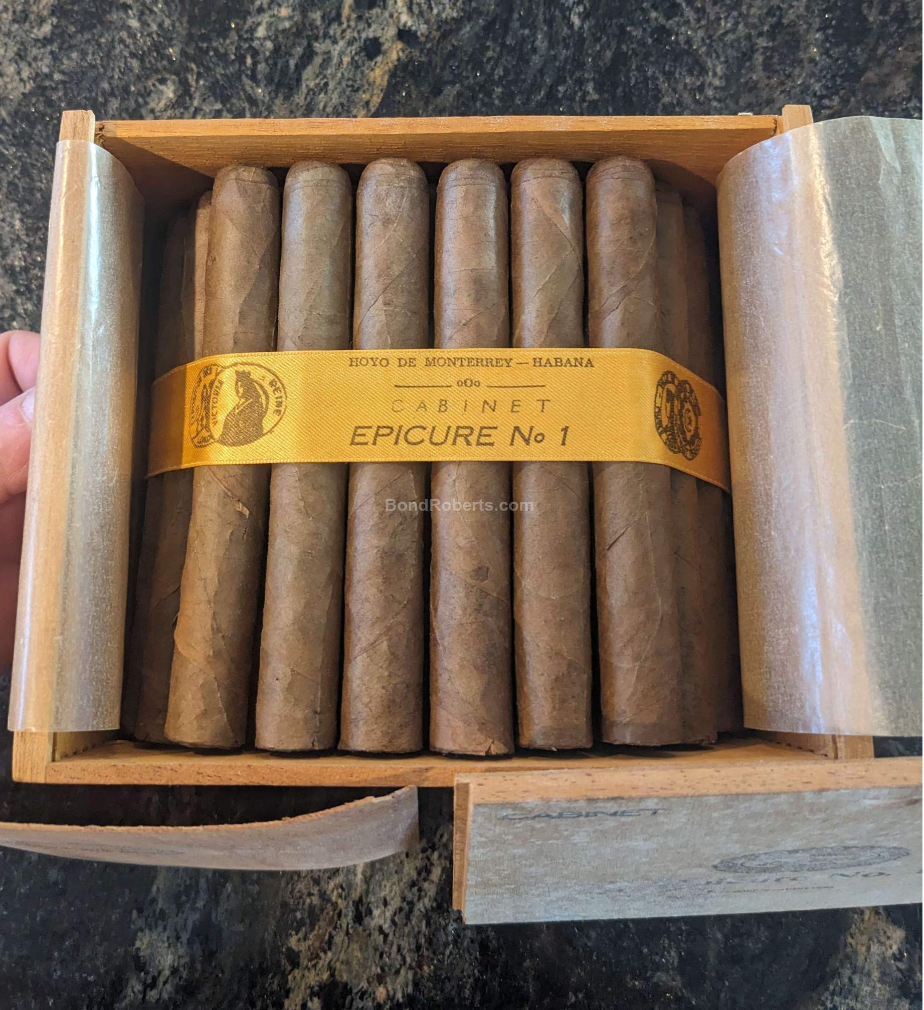 Hoyo de Monterrey Epicure No.1 1994 Slide Lid Box of 50 cigars 25831