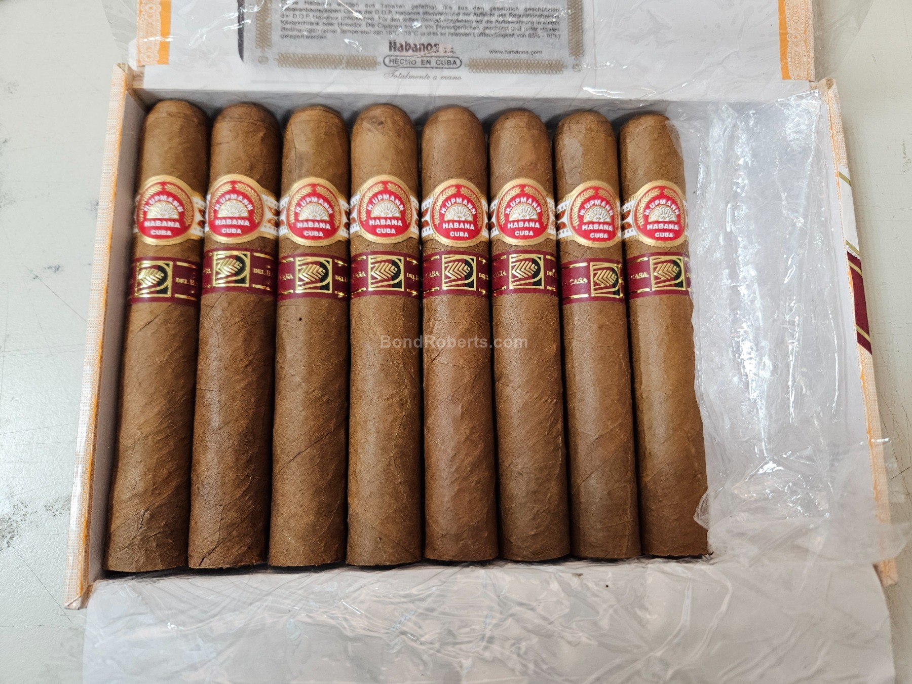 H. Upmann Royal Robusto LCDH Exclusivo 2023 Dress Box of 10 cigars 27810
