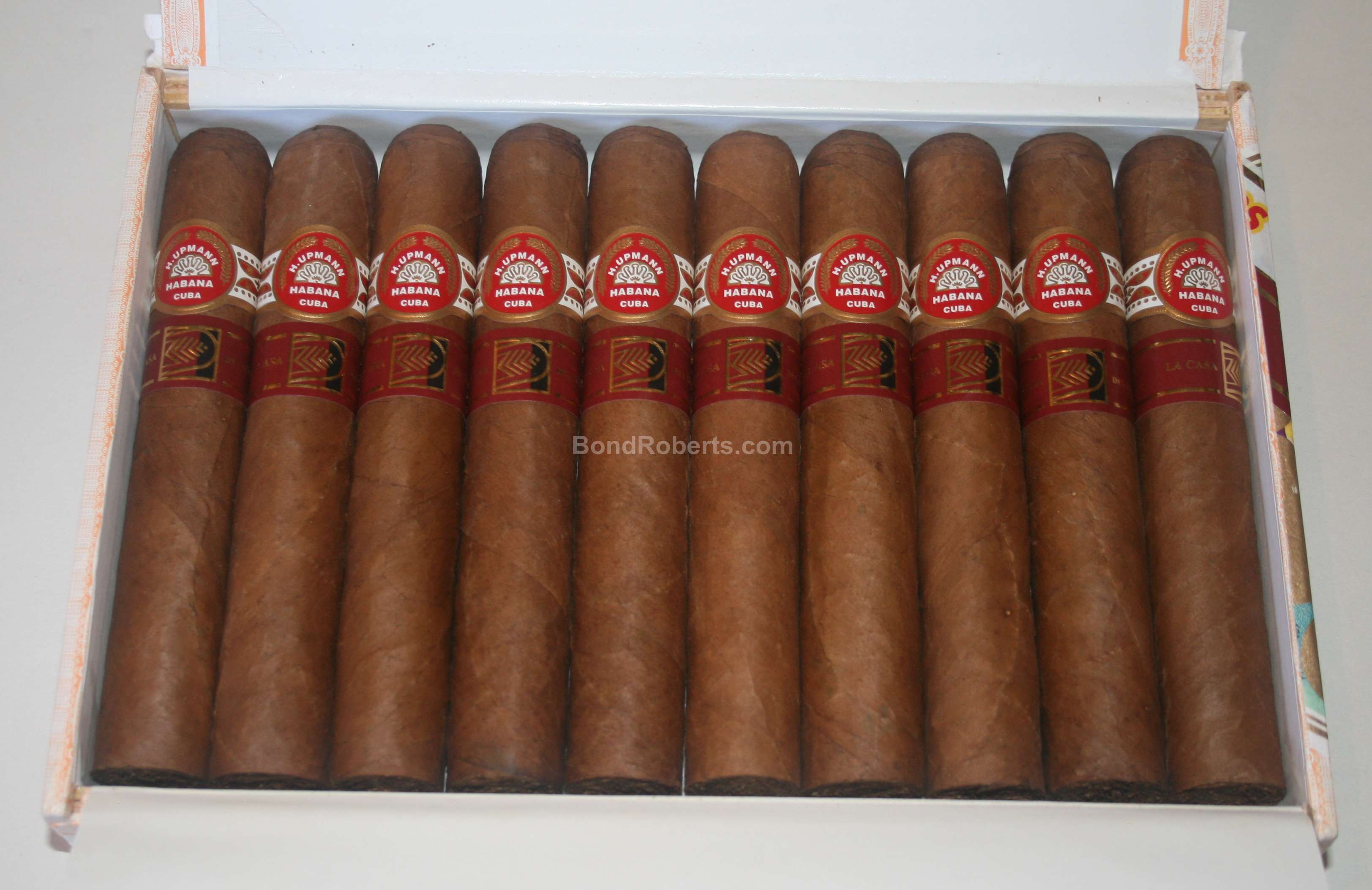 H. Upmann Royal Robusto LCDH Exclusivo 2017 Dress Box of 10 cigars 10013
