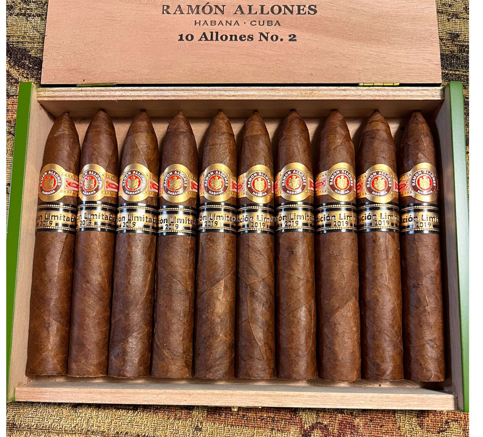 Ramón Allones Allones No. 2 Edición Limitada 2020 Luxury box of 10 ...