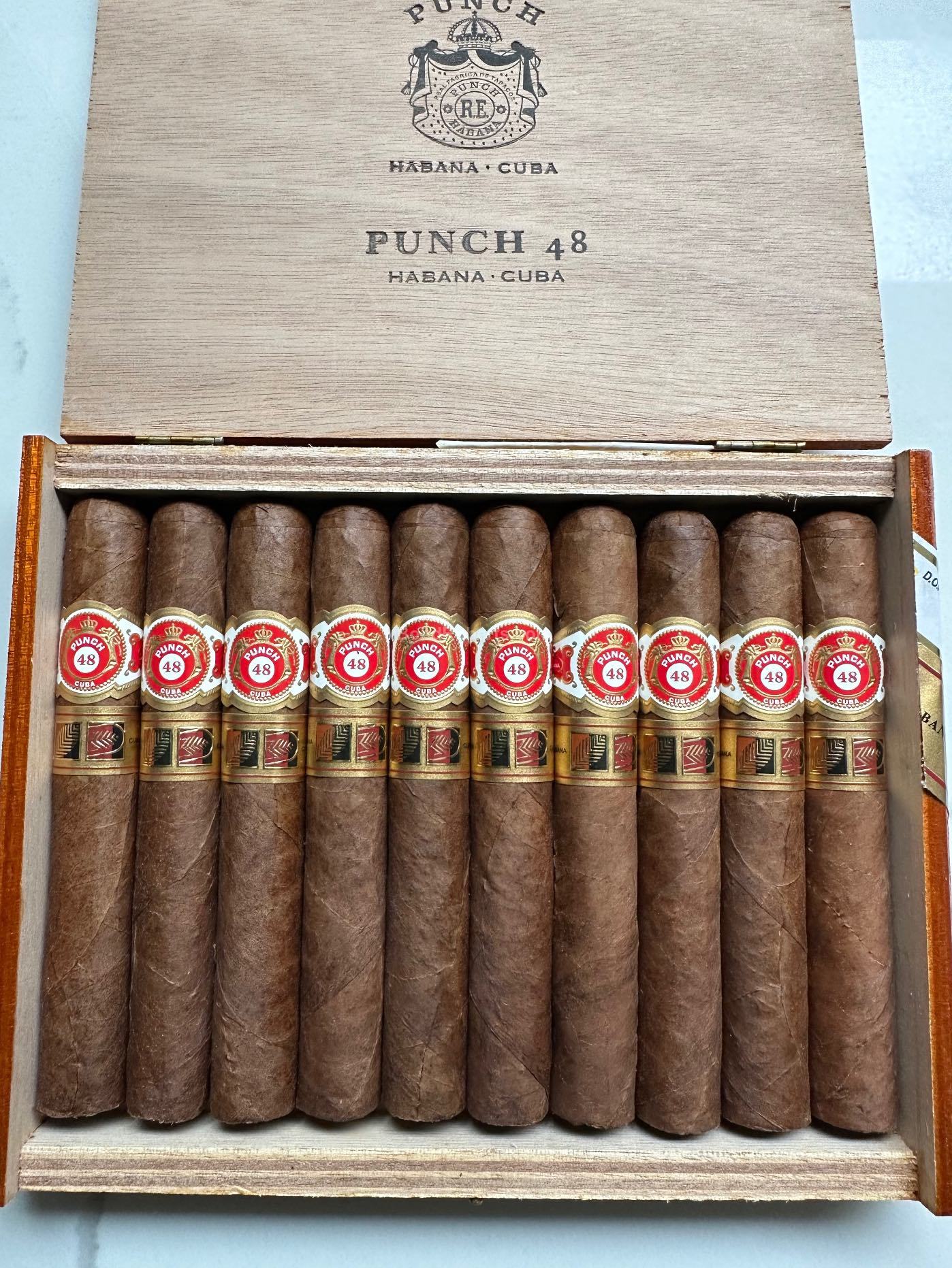 Punch Punch 48 Habanos Specialist Exclusive 2016 Dress Box of 10 cigars ...