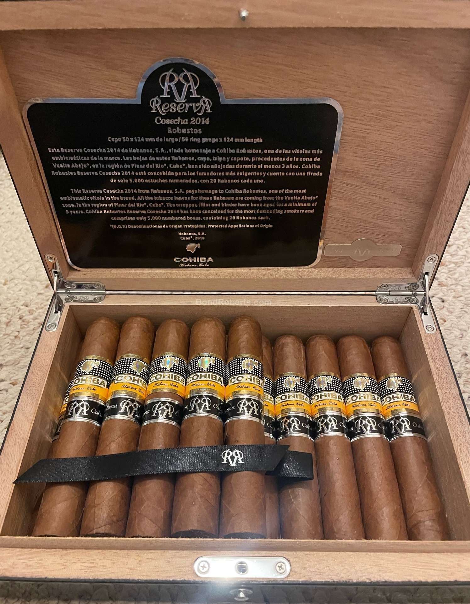 Cohiba Robustos Reserva Cosecha 2019 Black lacquered Boîte Nature Box ...