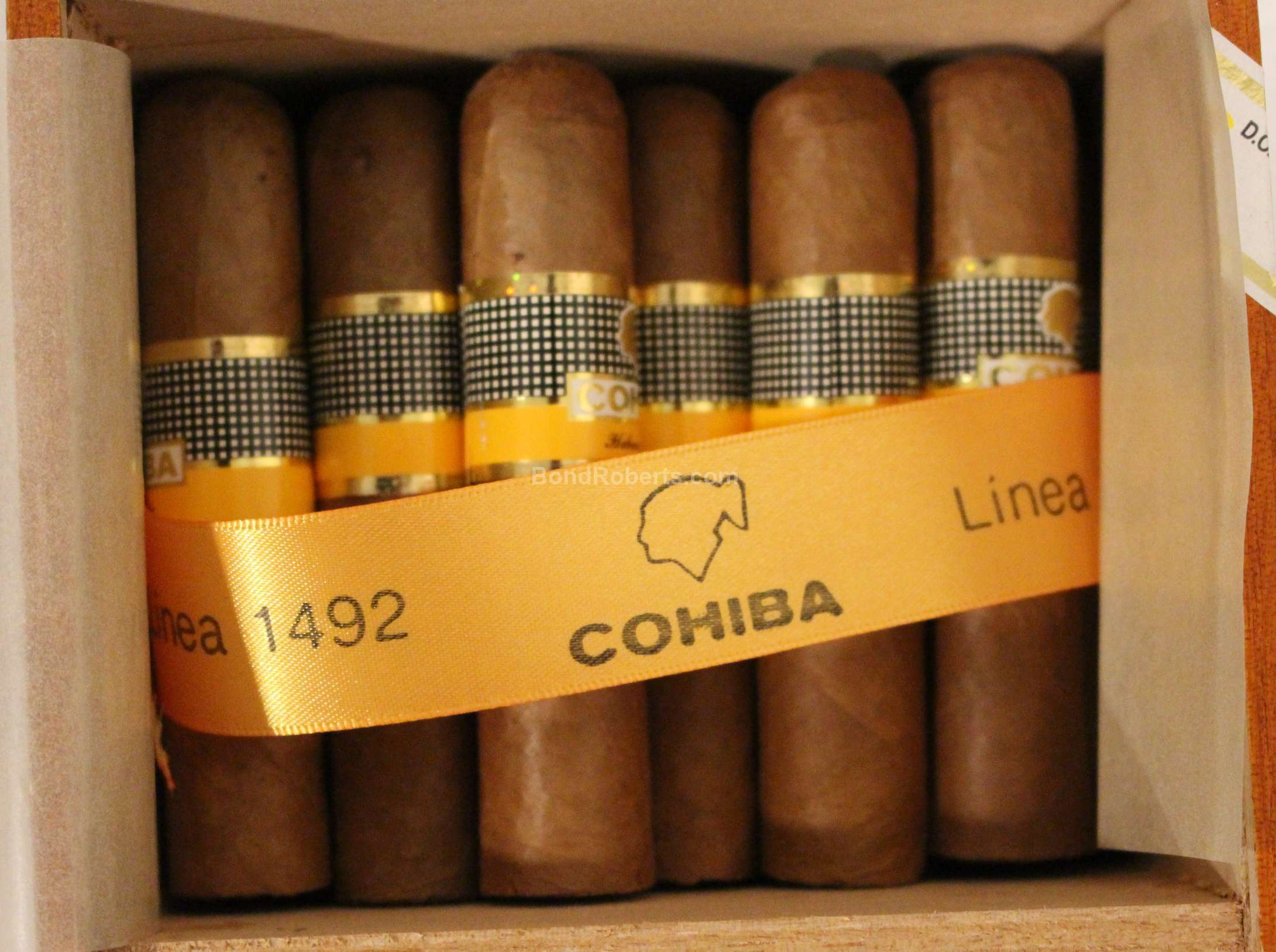 Cohiba Medio Siglo 2017 Varnished Slide Lid Box of 25 cigars 18258