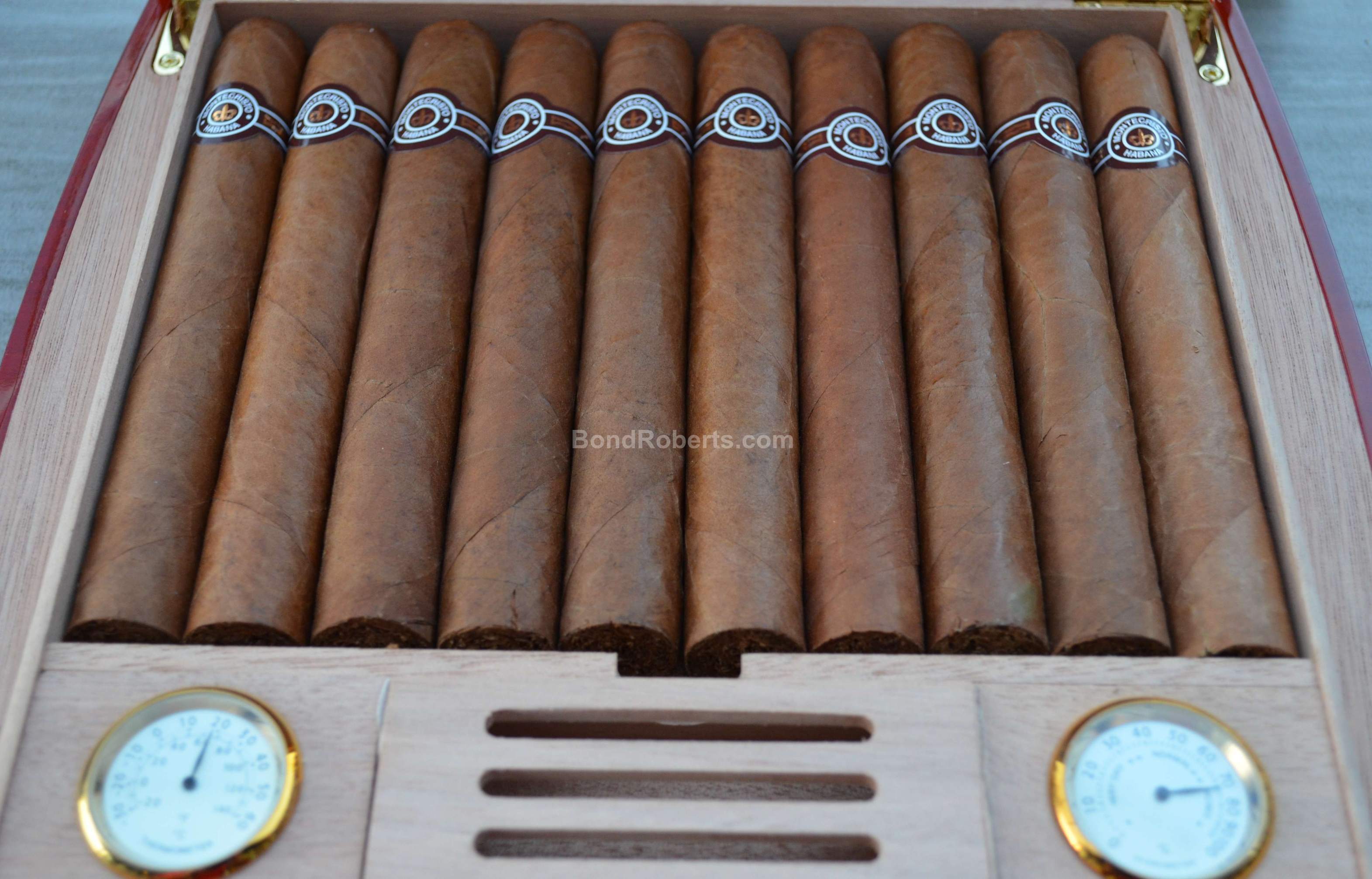 Montecristo Double Edmundo Travel Humidor 2020 Humidor of 10 cigars 11999