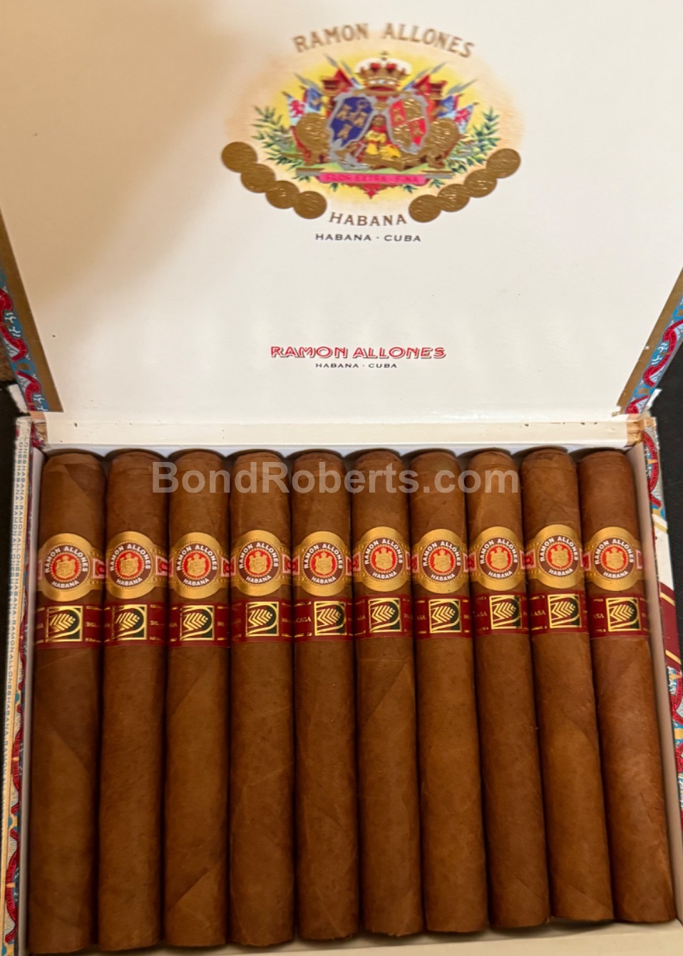 Ramón Allones Allones Superiores LCDH Exclusivo 2023 Dress Box of 10 ...