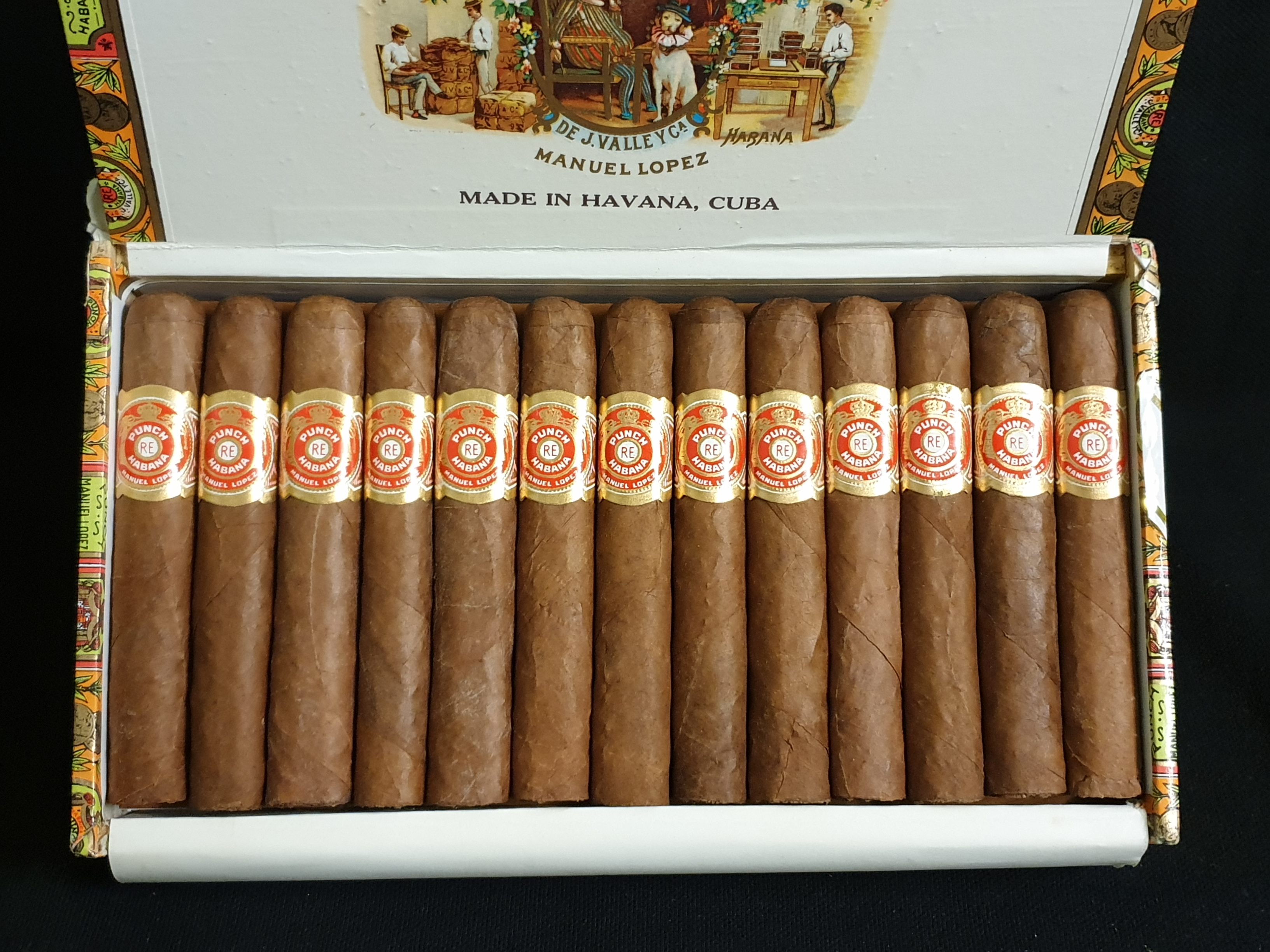 Punch Petit Punch 2007 Dress Box of 25 cigars 185