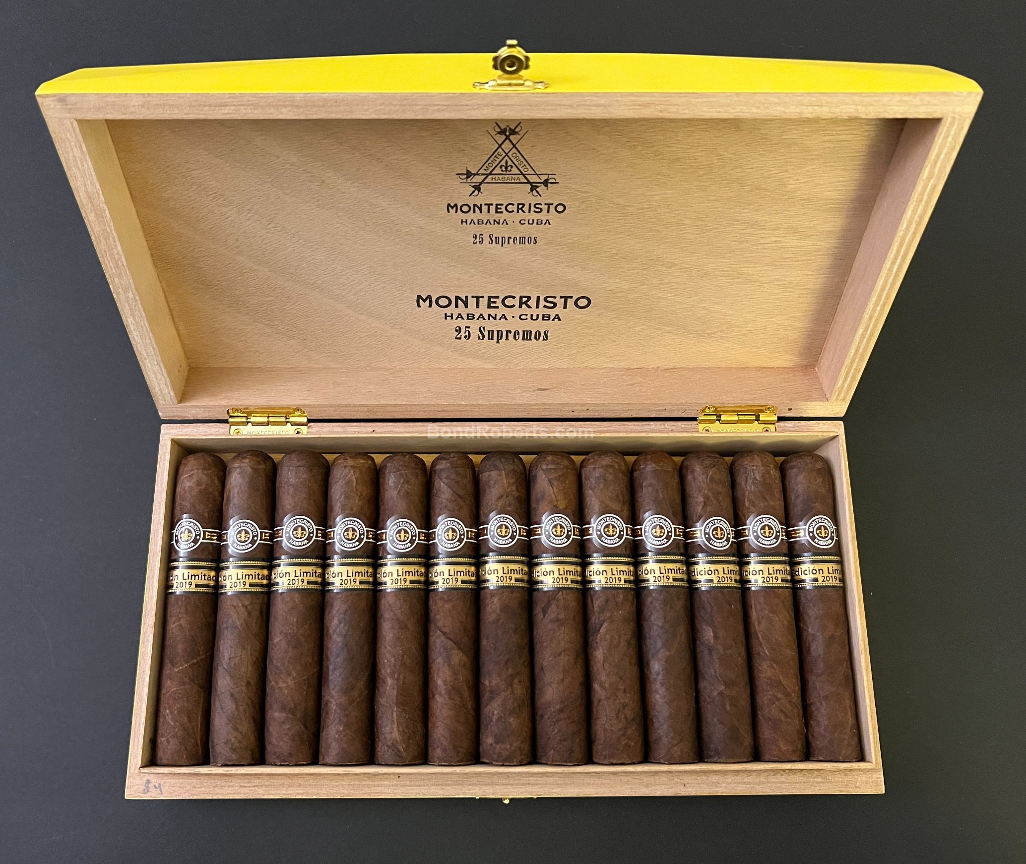 Montecristo Supremos Edición Limitada 2020 Luxury box of 25 cigars 35994