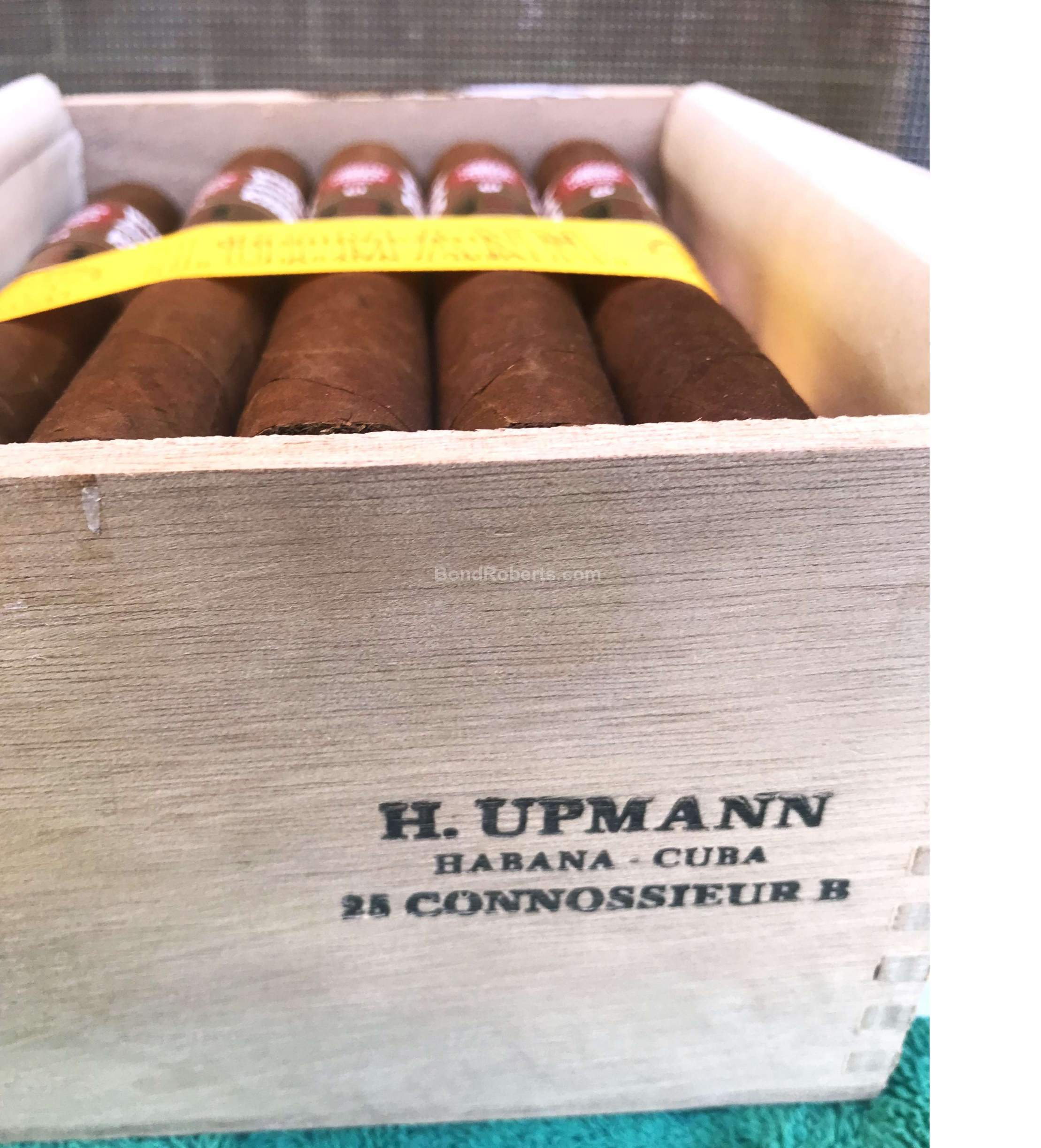 H. Upmann Connossieur B Especialista en Habanos Exclusivo 2019 Slide ...