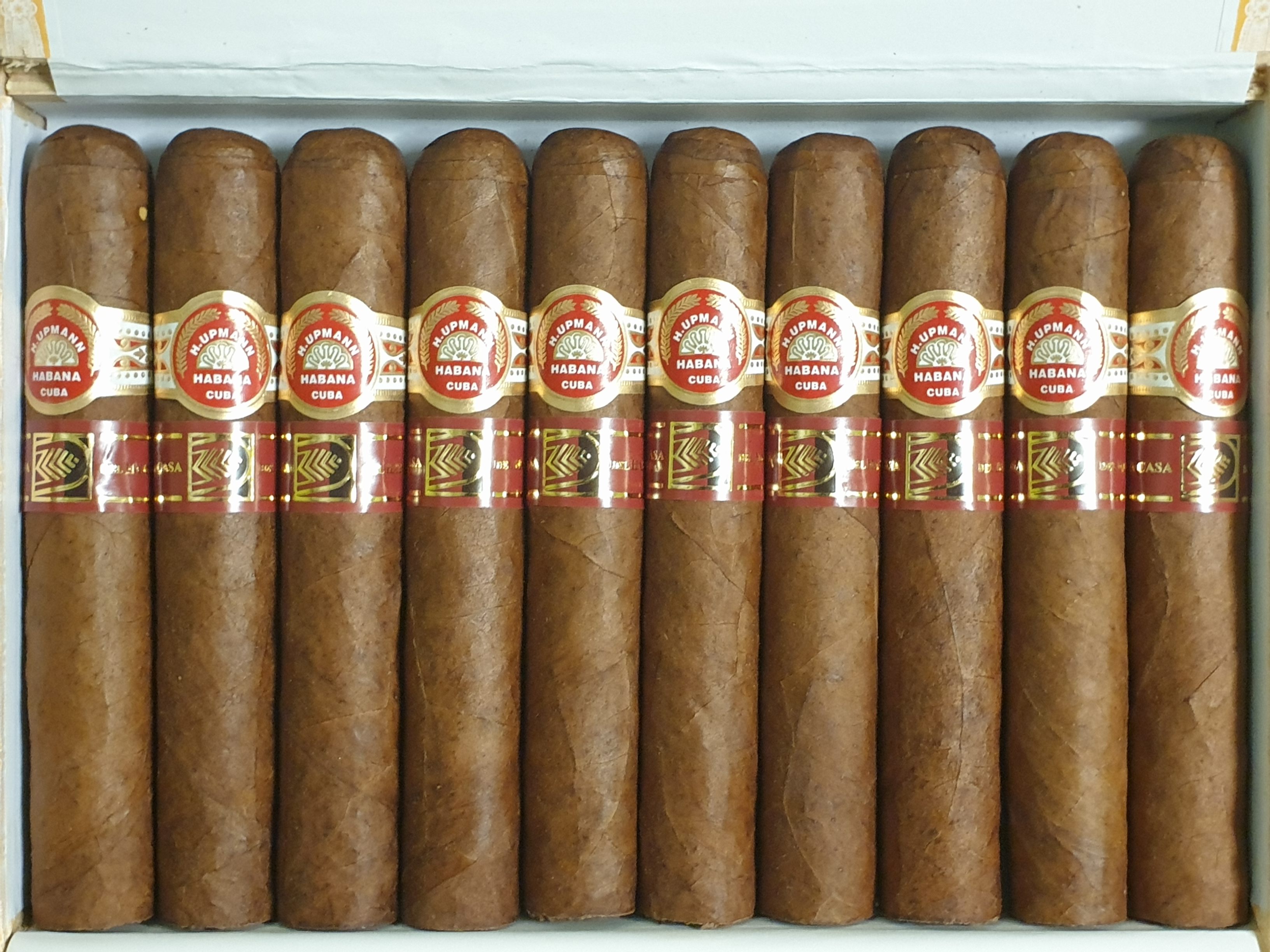 H. Upmann Royal Robusto LCDH Exclusivo 2014 Dress Box of 10 cigars 268