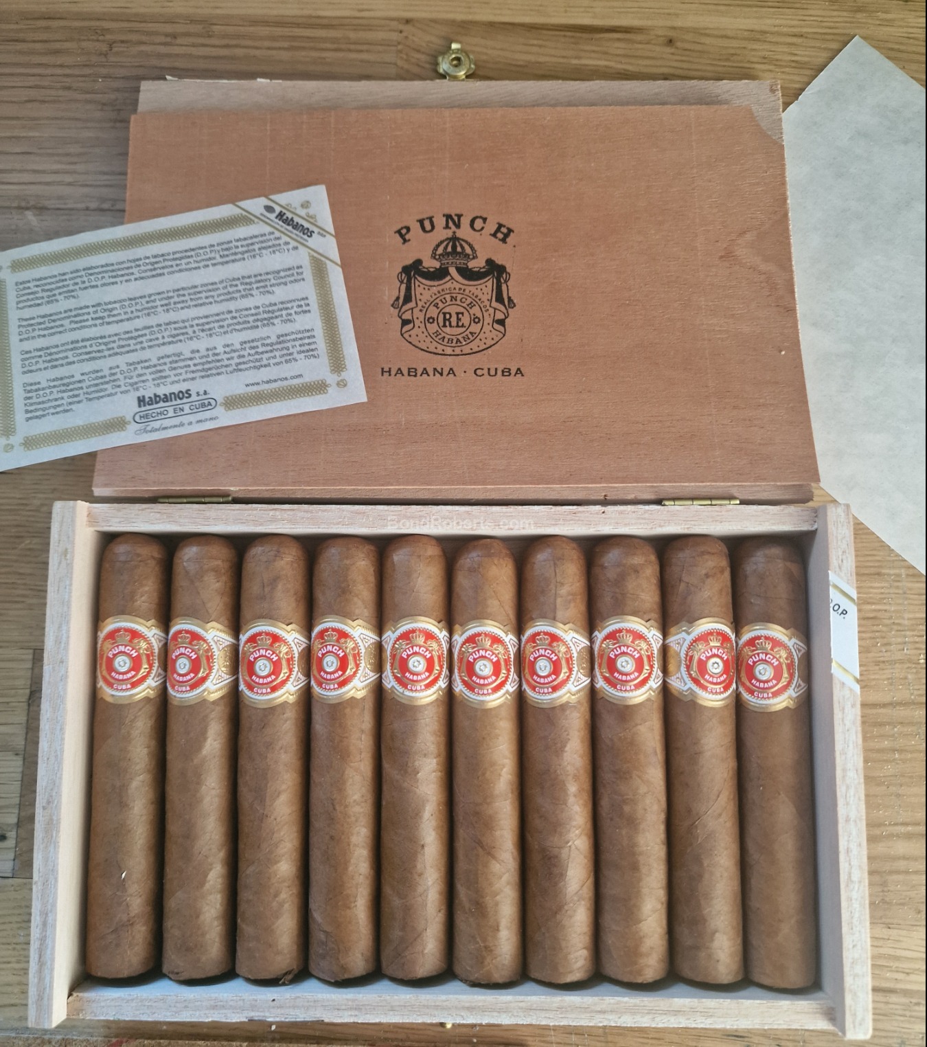 Punch Short de Punch 2022 Semi boîte nature box of 10 cigars 41852