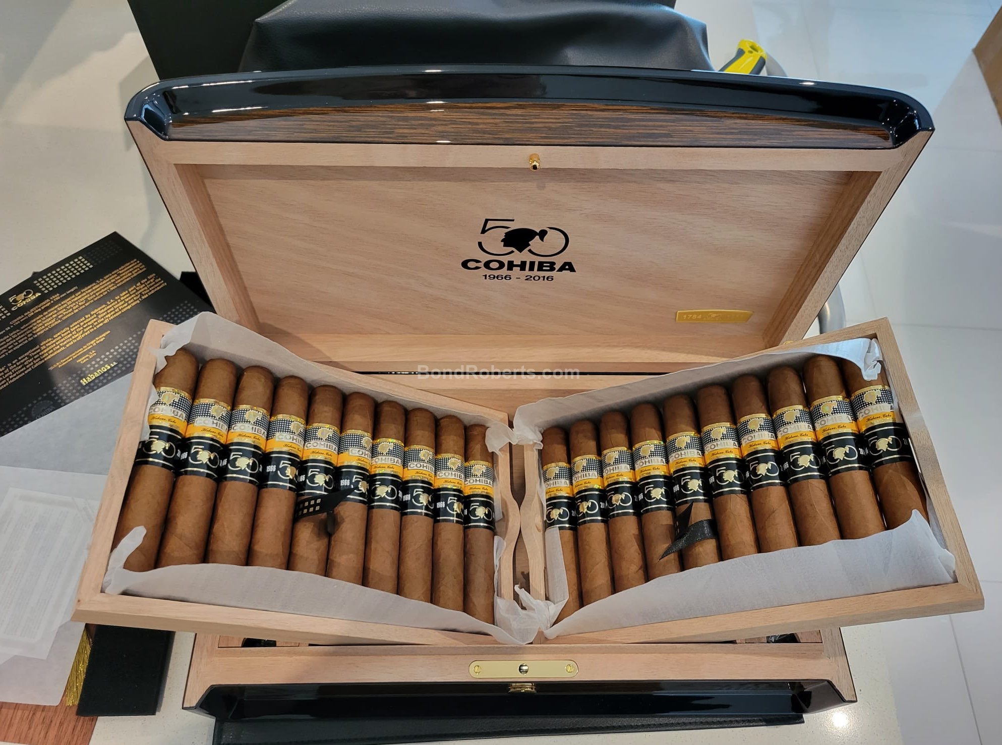 Cohiba Majestuoso 1966 Humidor Cohiba 1966 2016 Humidor of 20 cigars 14785