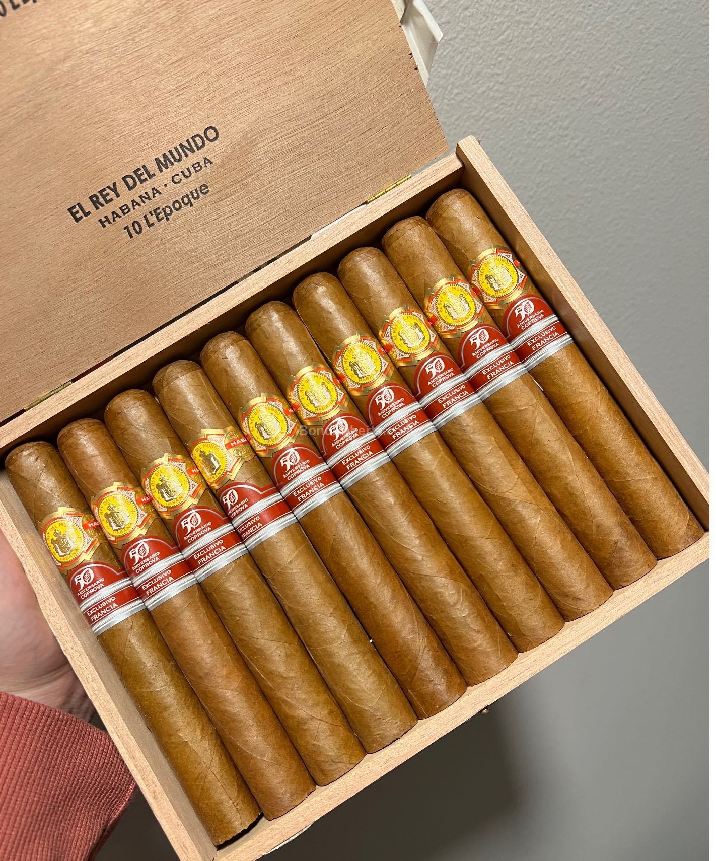 El Rey del Mundo L'Epoque Edición Regional Francia 2021 Numbered dress ...