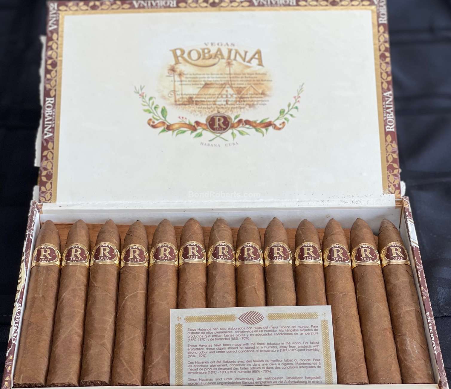 Vegas Robaina Unicos 2000 Dress Box of 25 cigars 13722