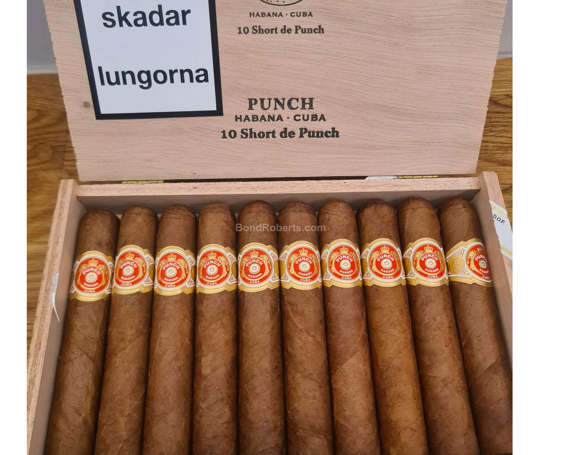 Punch Short de Punch 2020 Semi boîte nature box of 10 cigars 19836