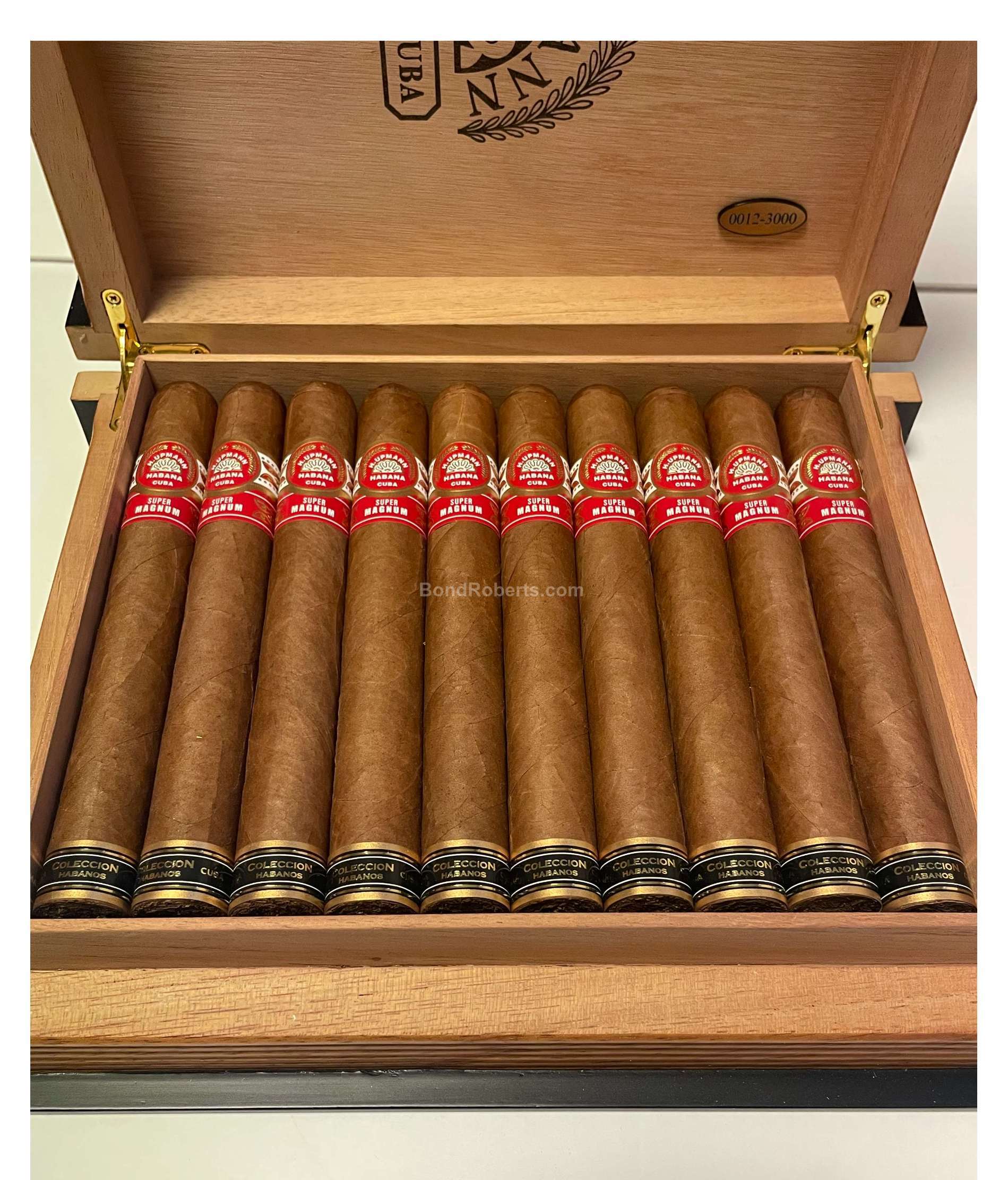 H. Upmann Super Magnum Colección Habanos 2021 Numbered book-shaped boîte nature box of 20 cigars ...