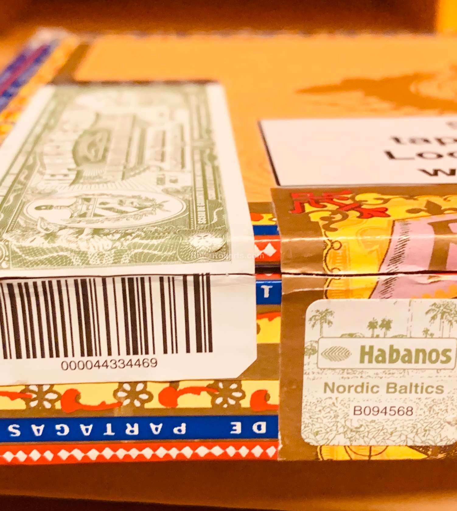 Partagás Partagás de Luxe 2019 Dress Box of 10 cigars in aluminium tube ...