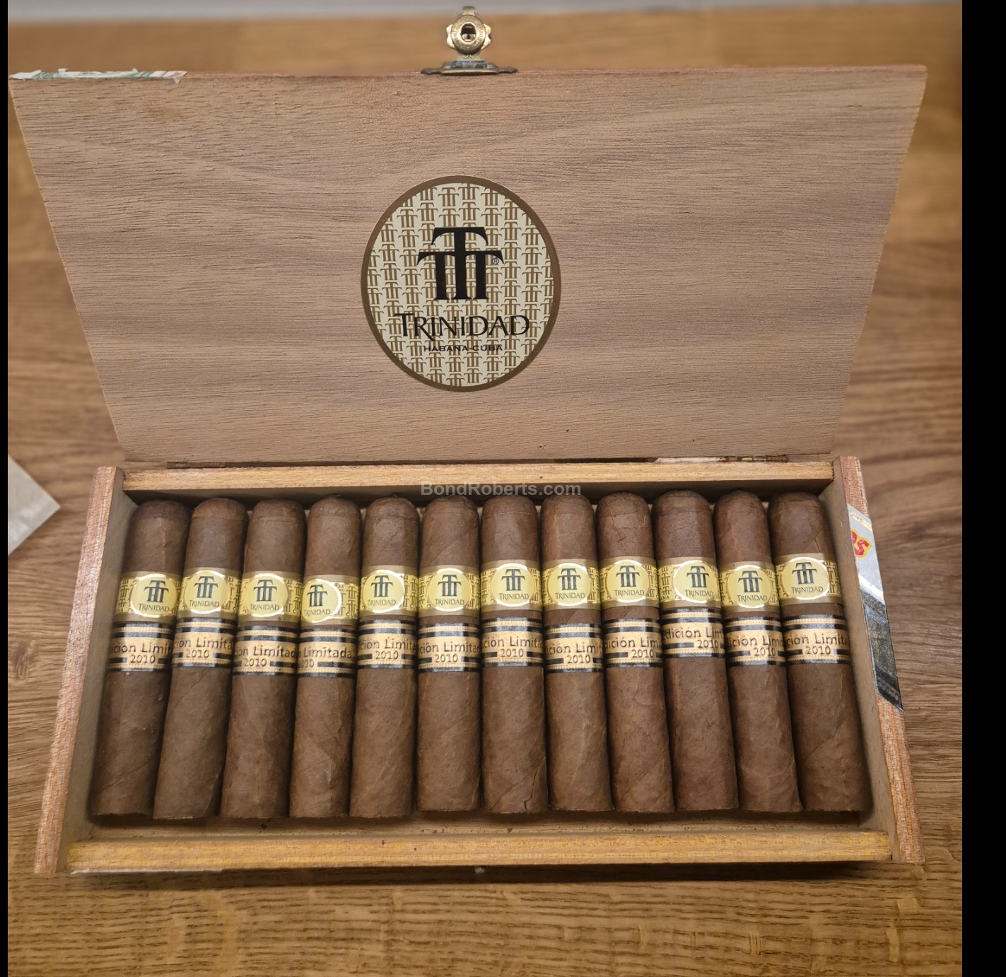 Trinidad Short Robustos T Edición Limitada 2010 Semi Boite Nature Box ...
