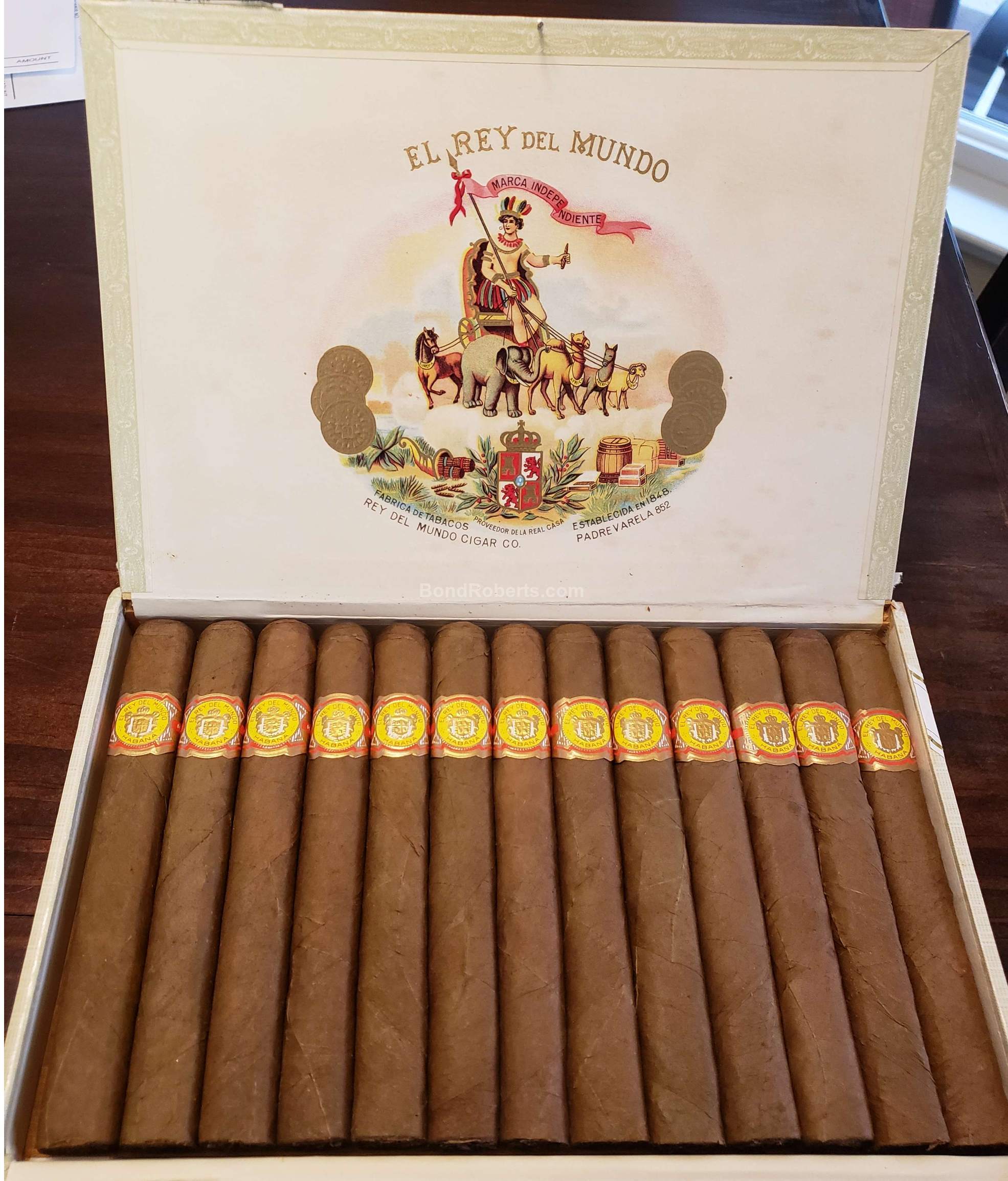 El Rey del Mundo Gran Coronas 2001 Dress Box of 25 cigars 16237
