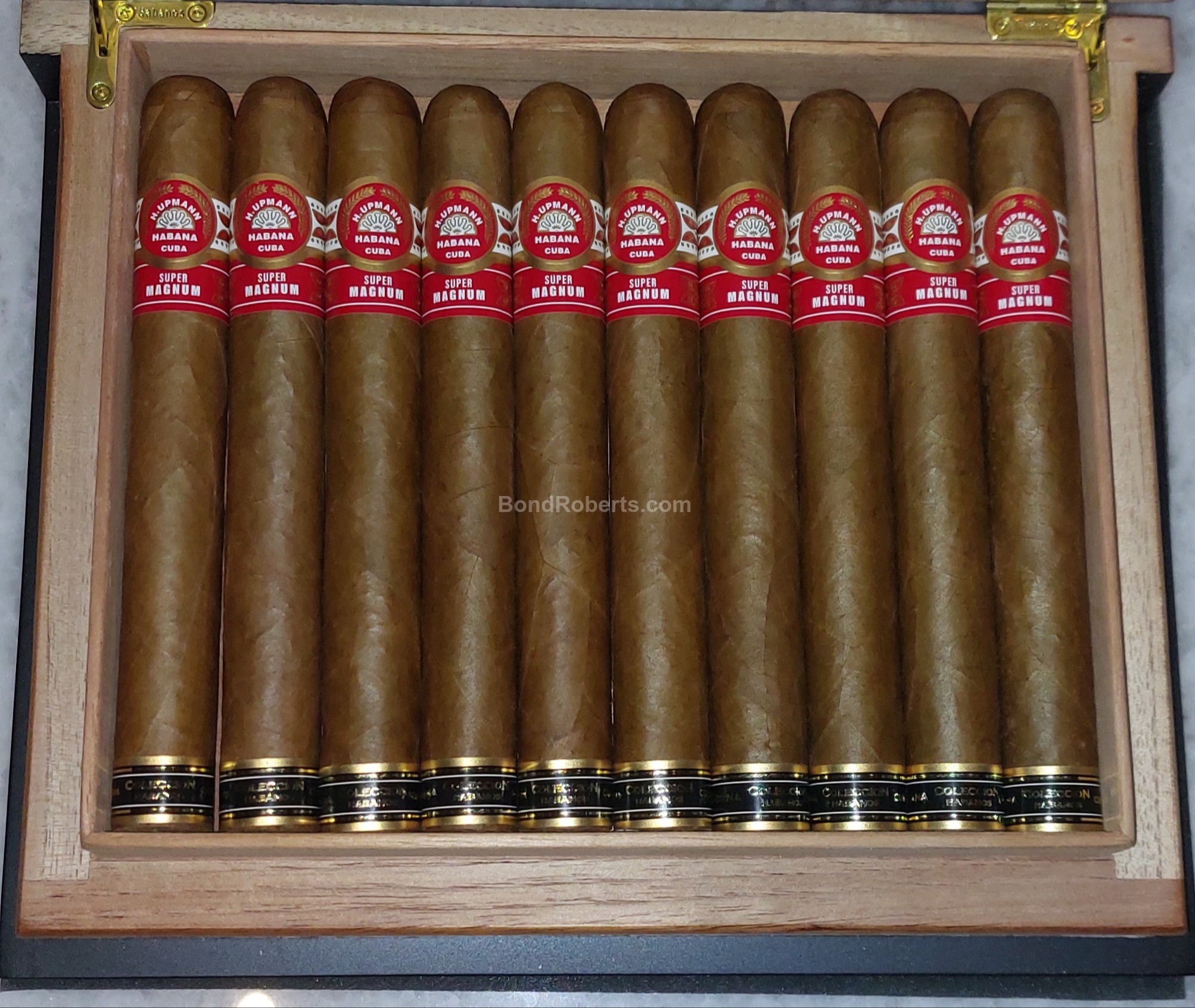 H. Upmann Super Magnum Colección Habanos 2021 Numbered book-shaped ...