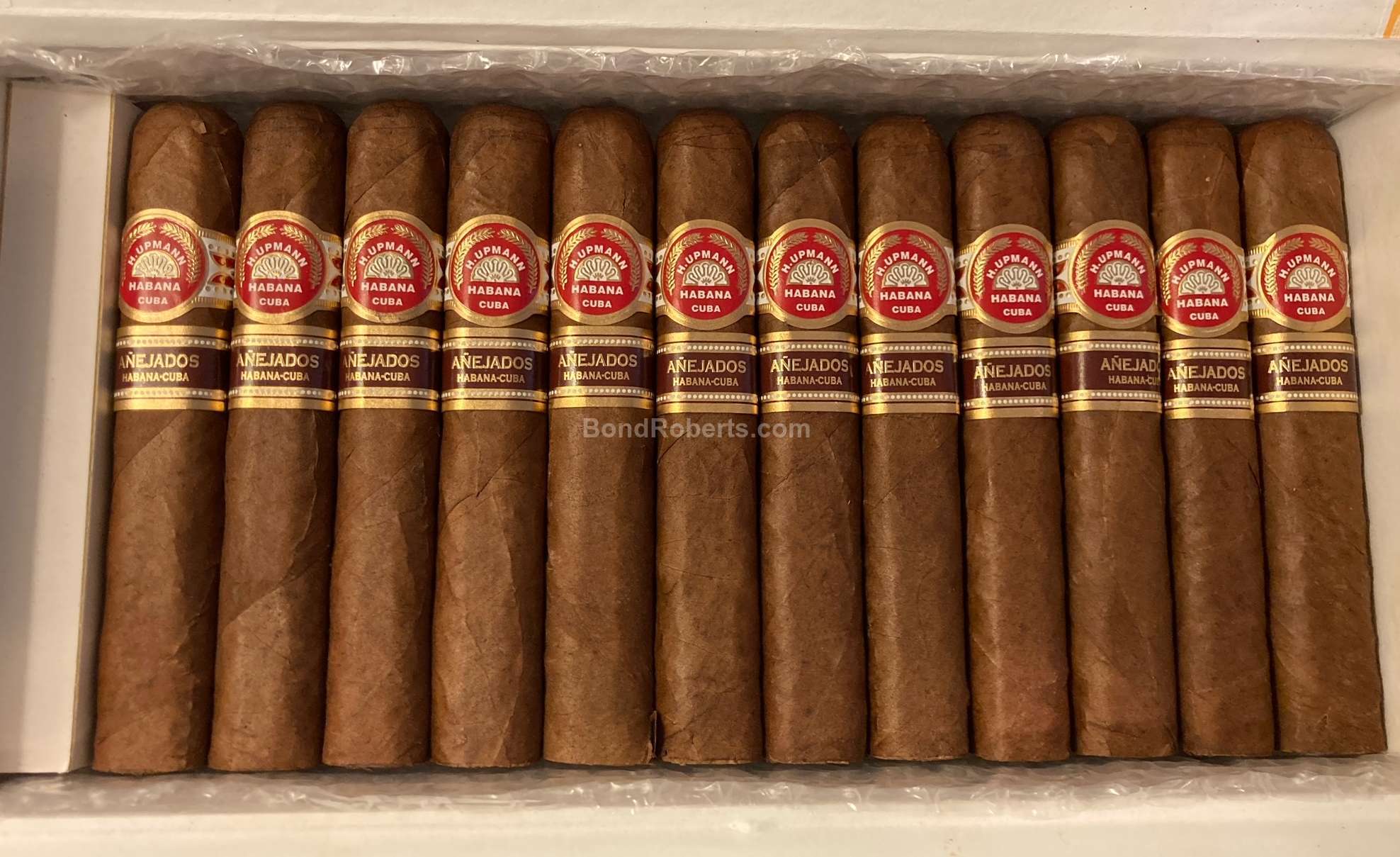 H. Upmann Robustos Habanos Añejados 2017 Dress Box of 25 cigars 14228