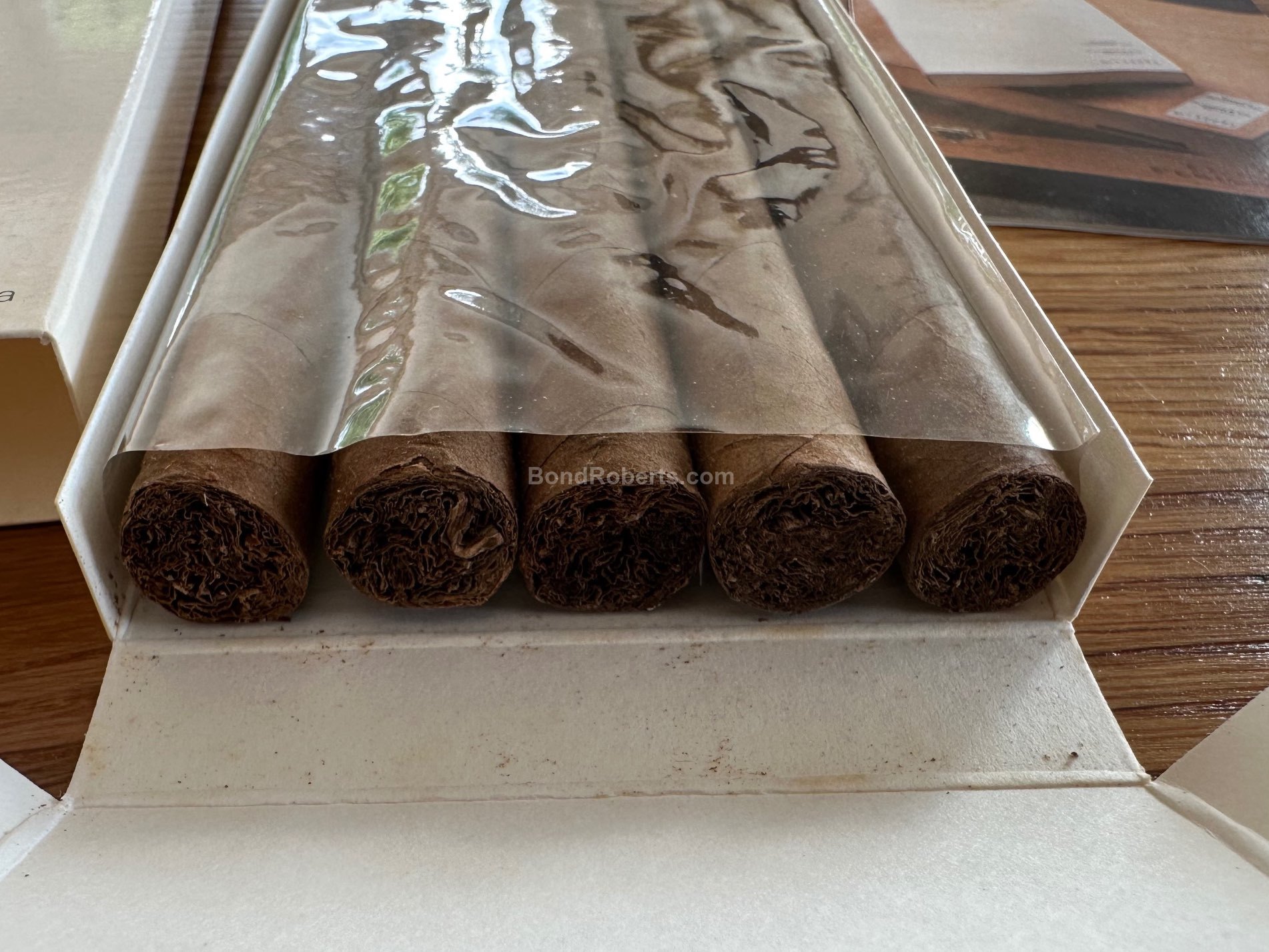 Davidoff 3000 Cardboard Pack of 5 cigars 22901