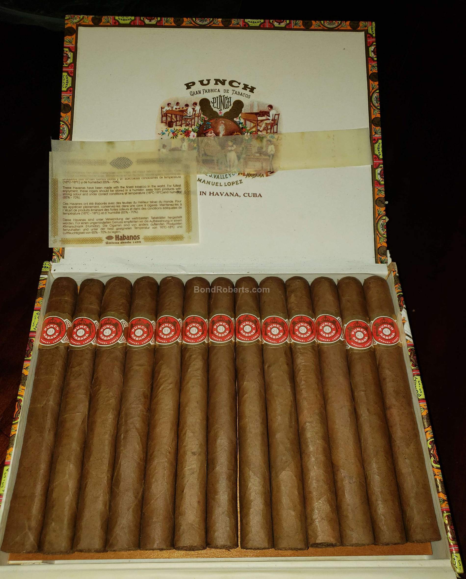 Punch Churchills 1999 Dress Box of 25 cigars 14927