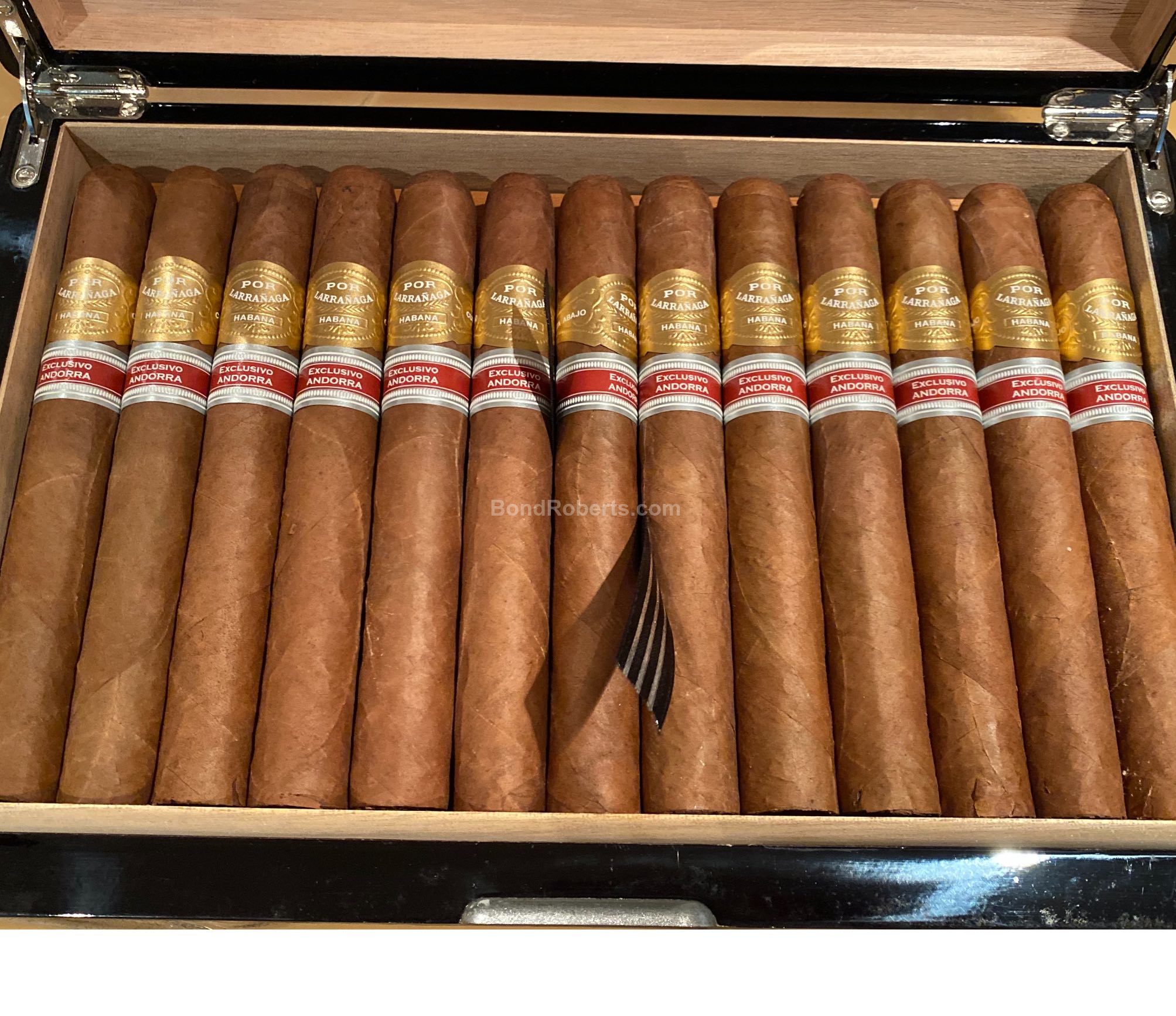 Por Larrañaga Robusto Superior Edición Regional Andorra 2011 Black ...