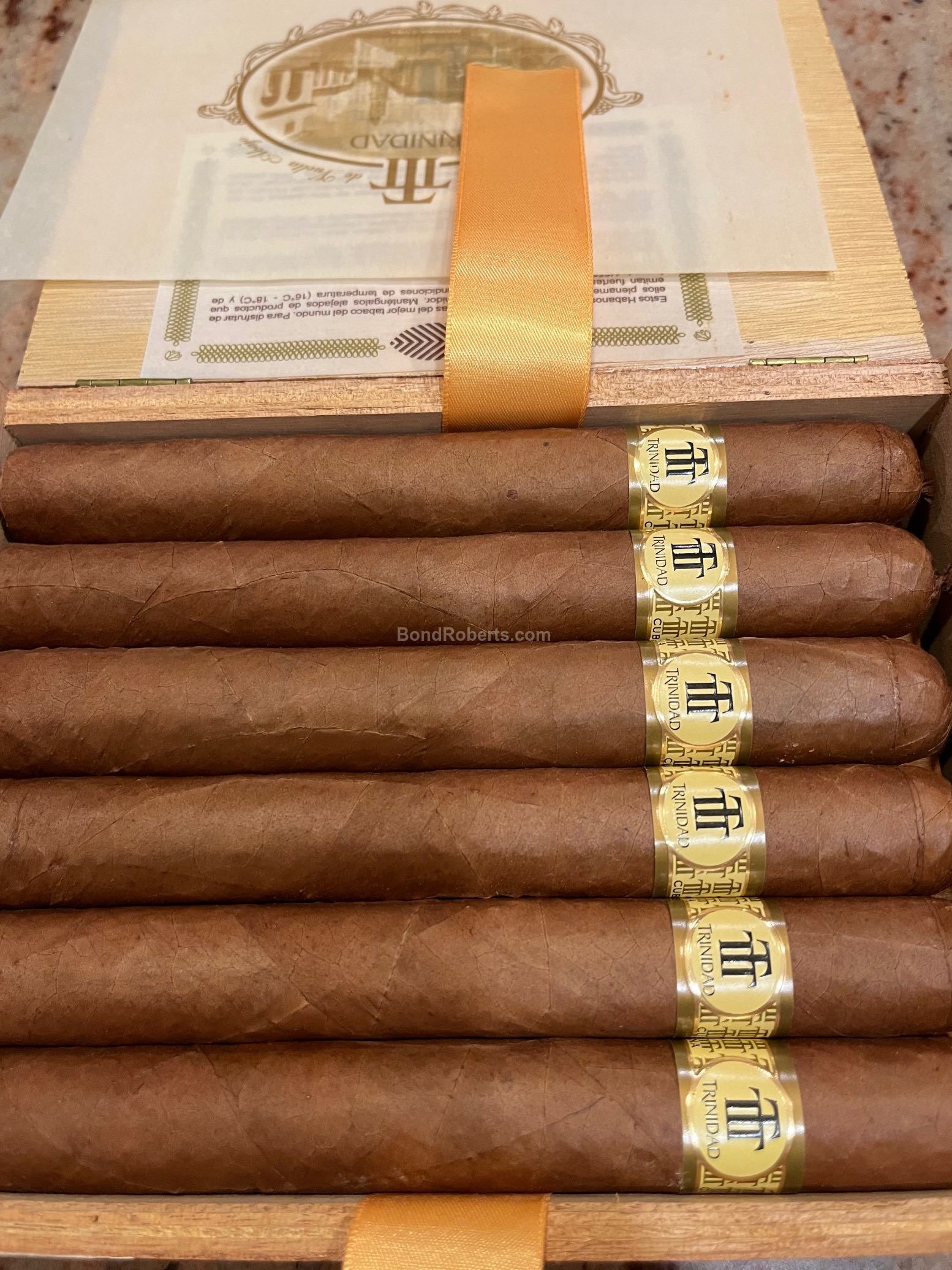Trinidad Robustos Extra 2011 Semi Boite Nature Box of 12 cigars 15139