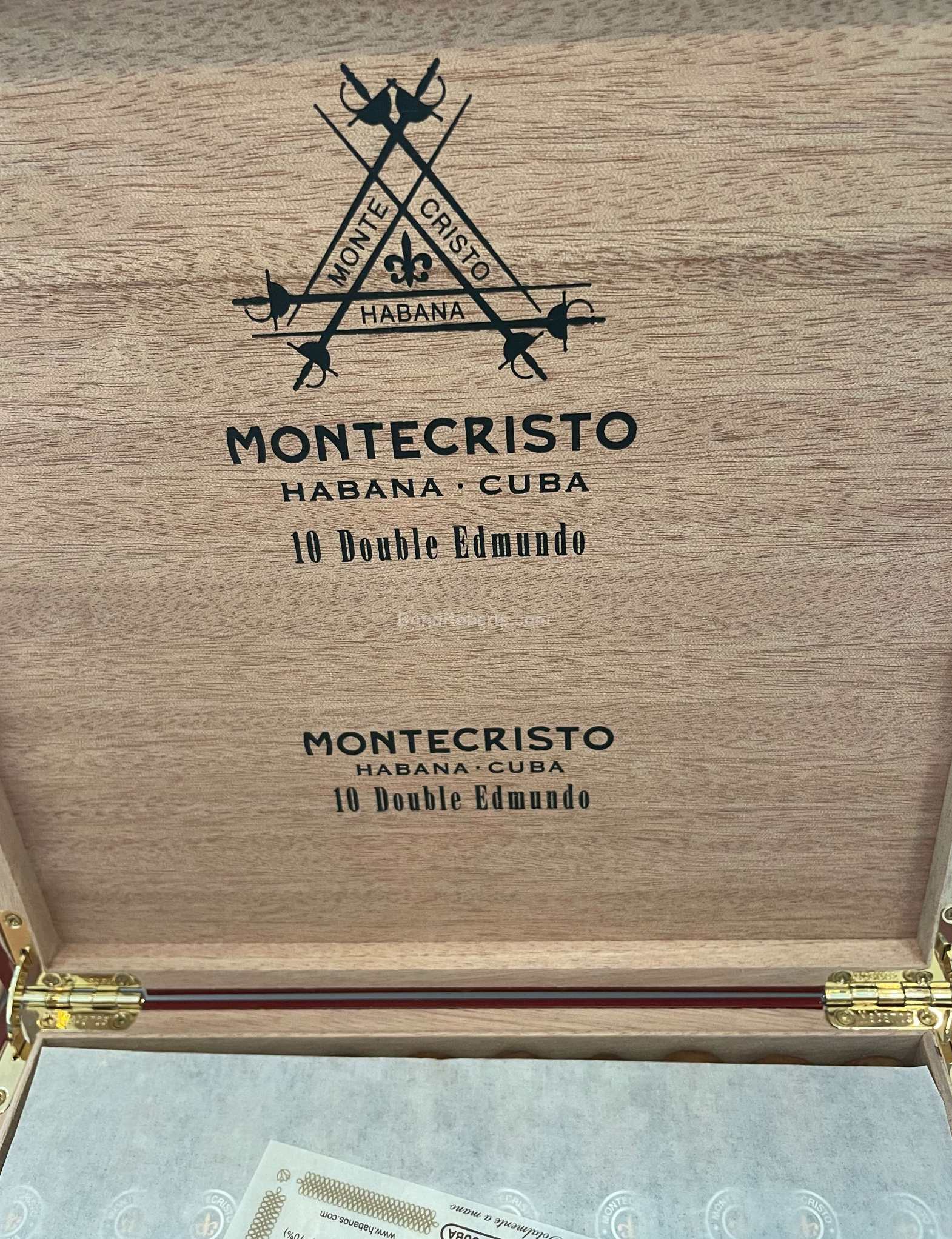 Montecristo Double Edmundo Travel Humidor 2020 Humidor of 10 cigars 14231