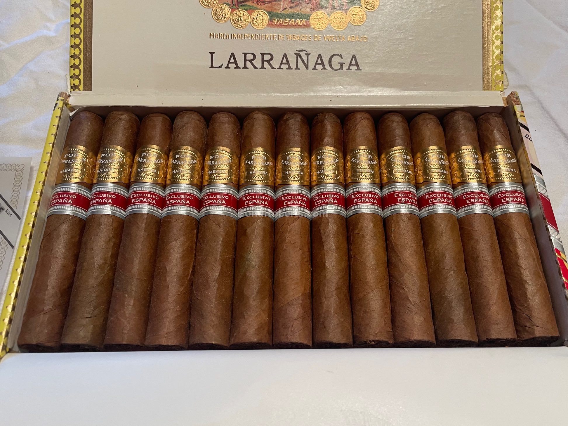 Por Larrañaga Secretos Edición Regional España 2013 Dress Box of 25 ...