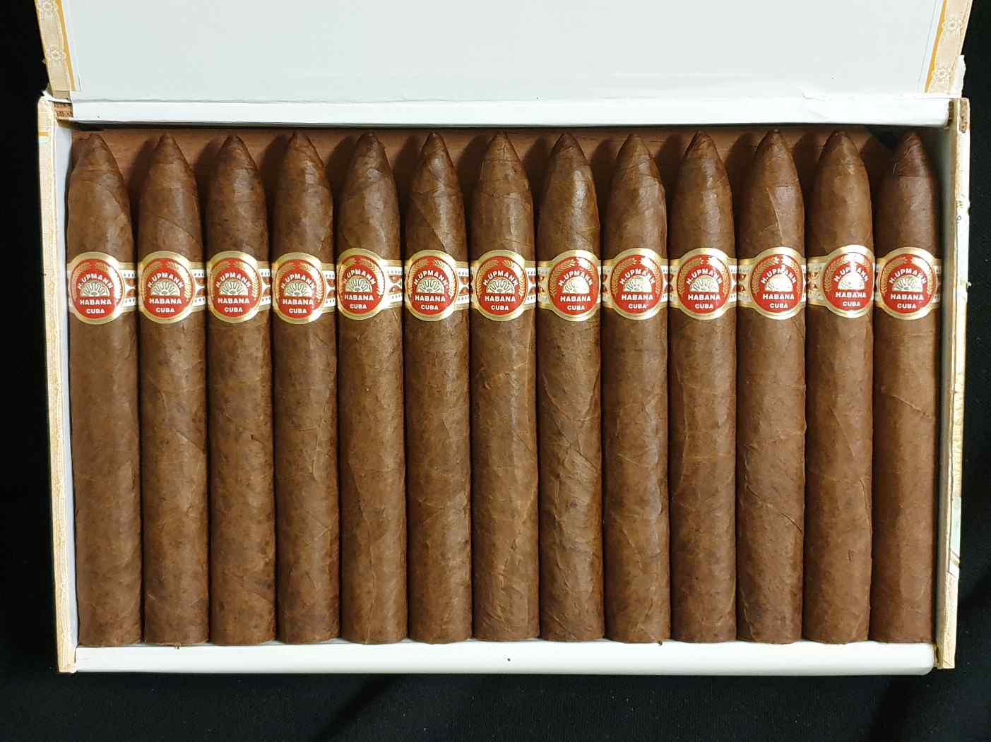H. Upmann Upmann No.2 2014 Dress Box of 25 cigars 835