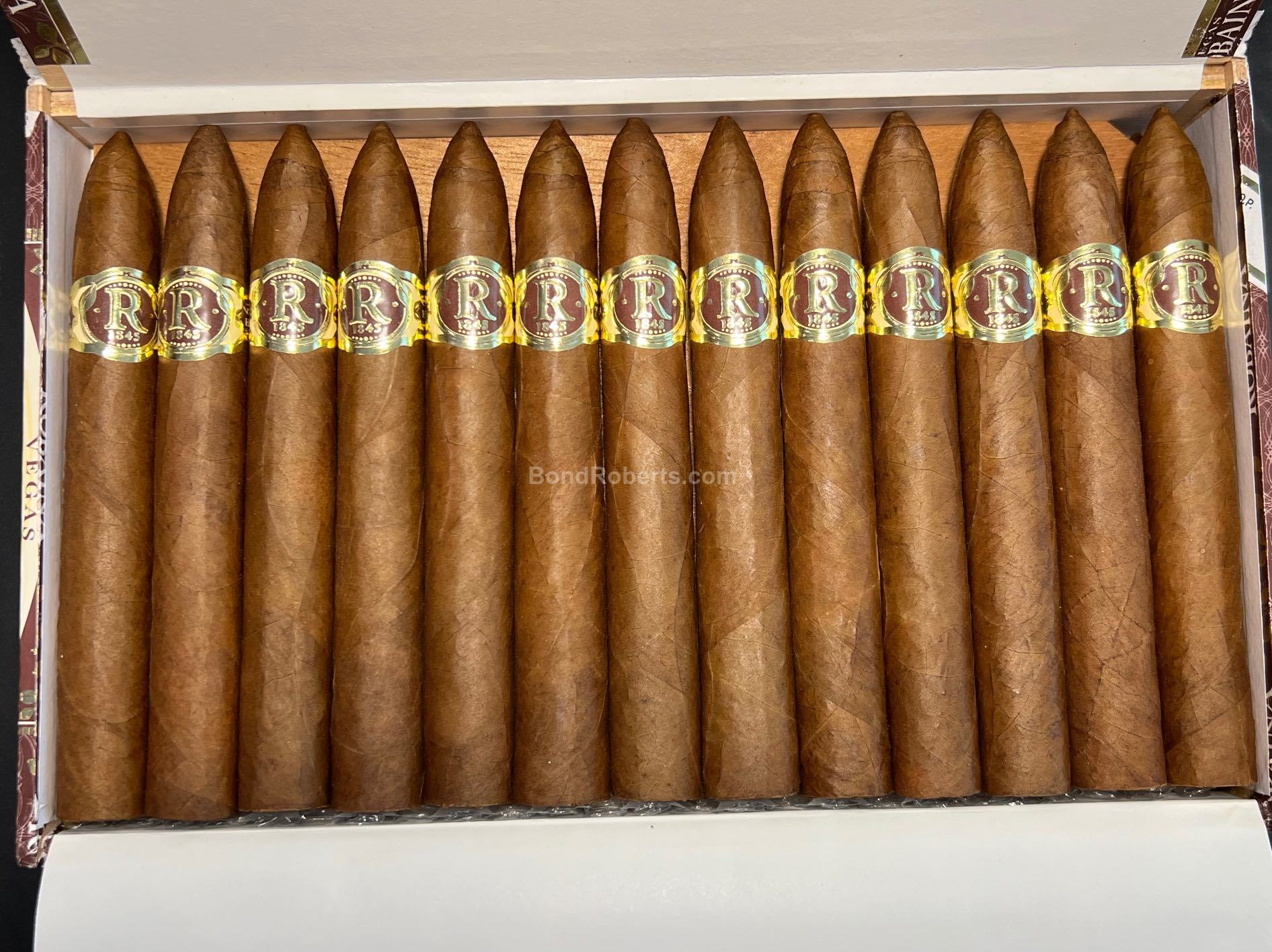 Vegas Robaina Unicos 2019 Dress Box of 25 cigars 11831