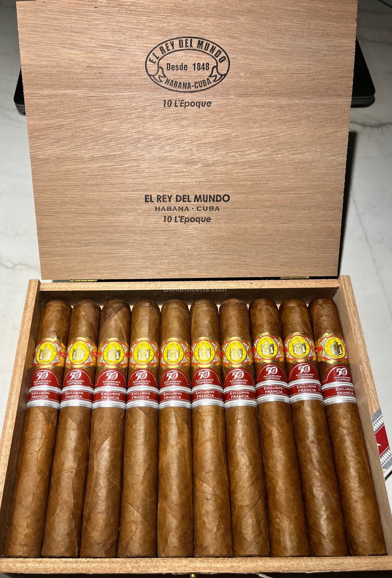El Rey del Mundo L'Epoque Edición Regional Francia 2021 Numbered dress ...
