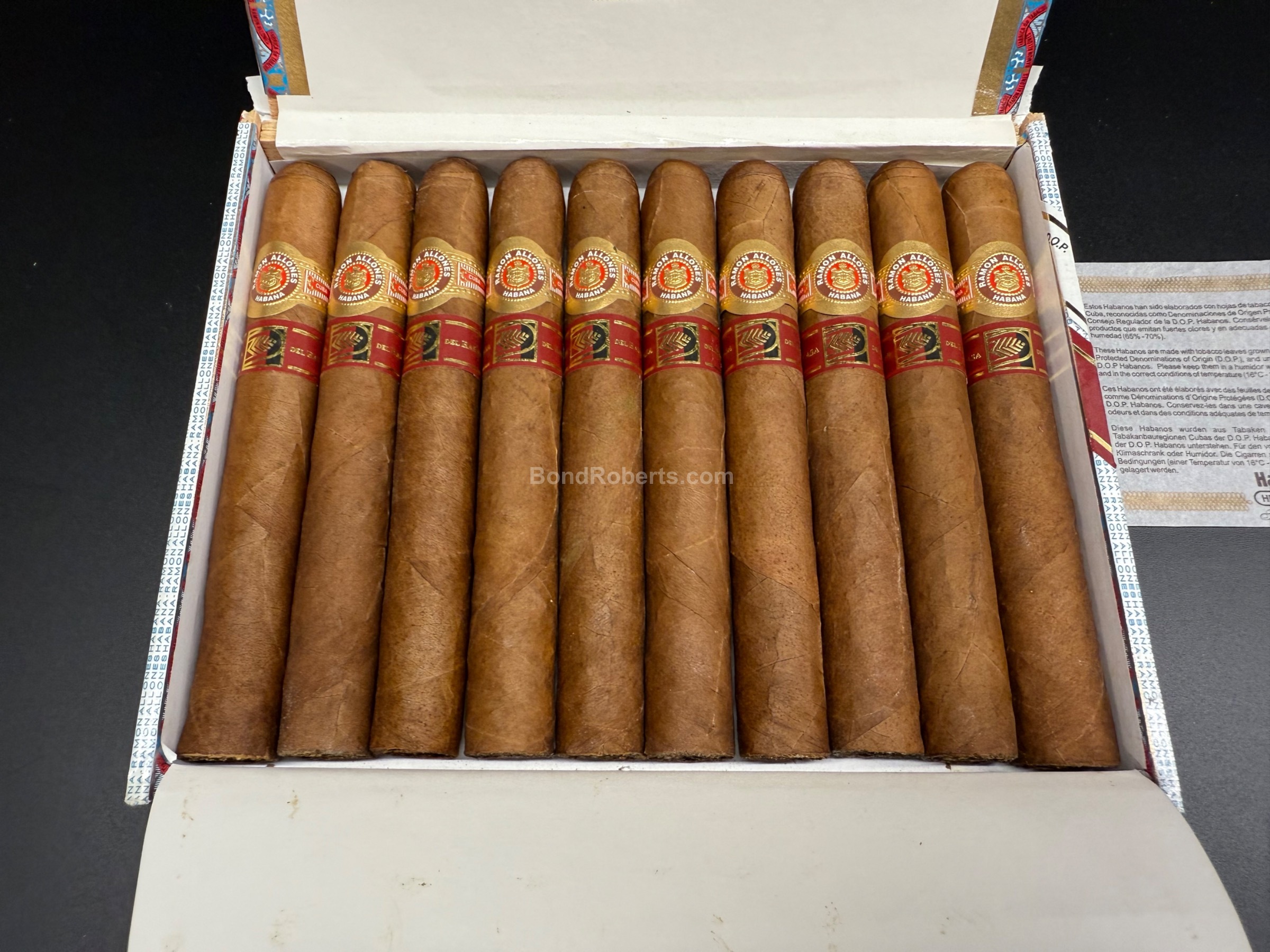 Ramón Allones Allones Superiores LCDH Exclusivo 2023 Dress Box of 10 ...