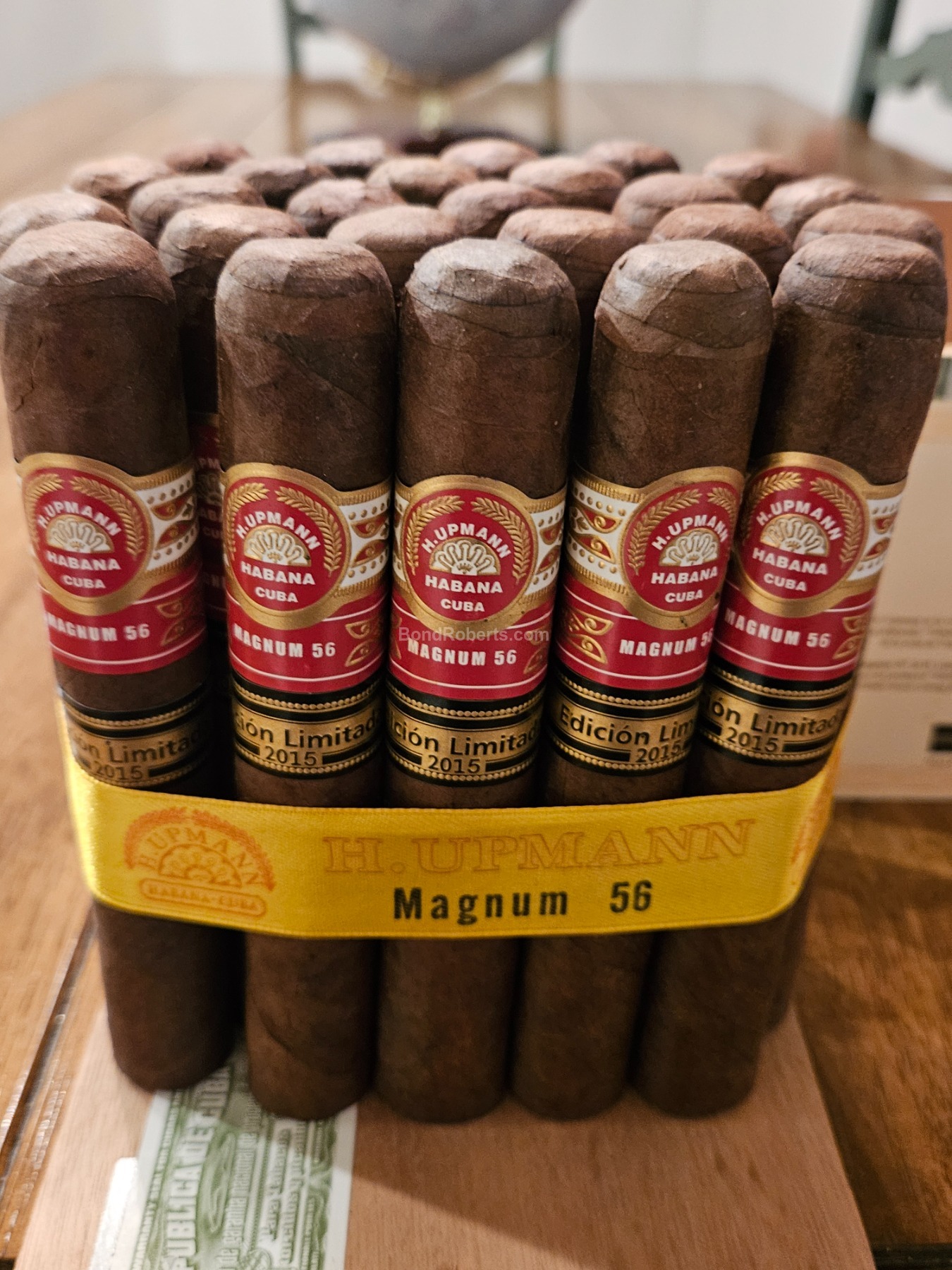 H. Upmann Magnum 56 Edición Limitada 2015 Slide Lid Box of 25 cigars 27088