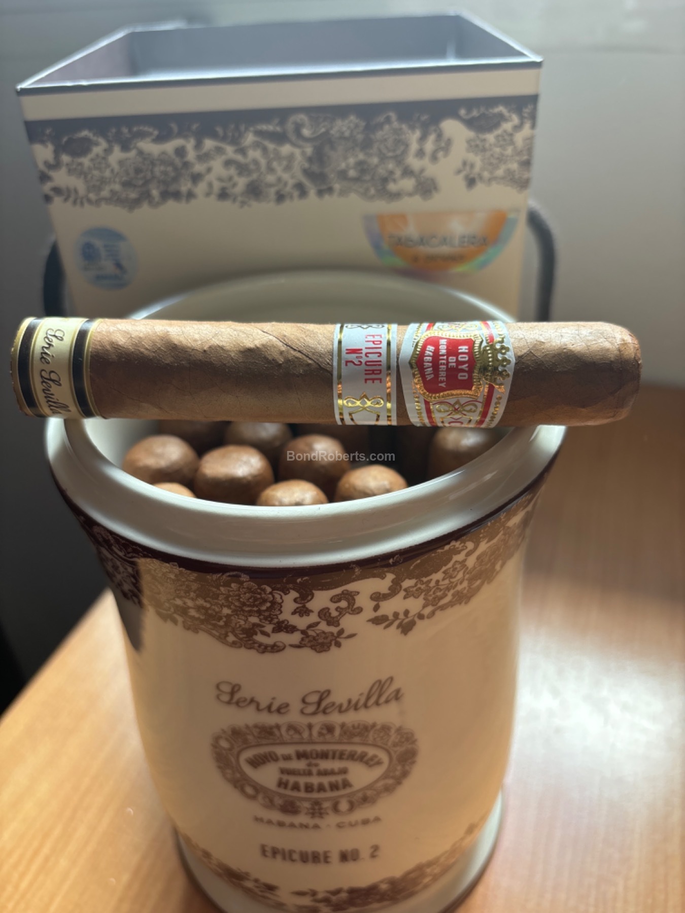 Hoyo de Monterrey Epicure No.2 Serie Sevilla Jar 2024 Ceramic Jar of 19 ...