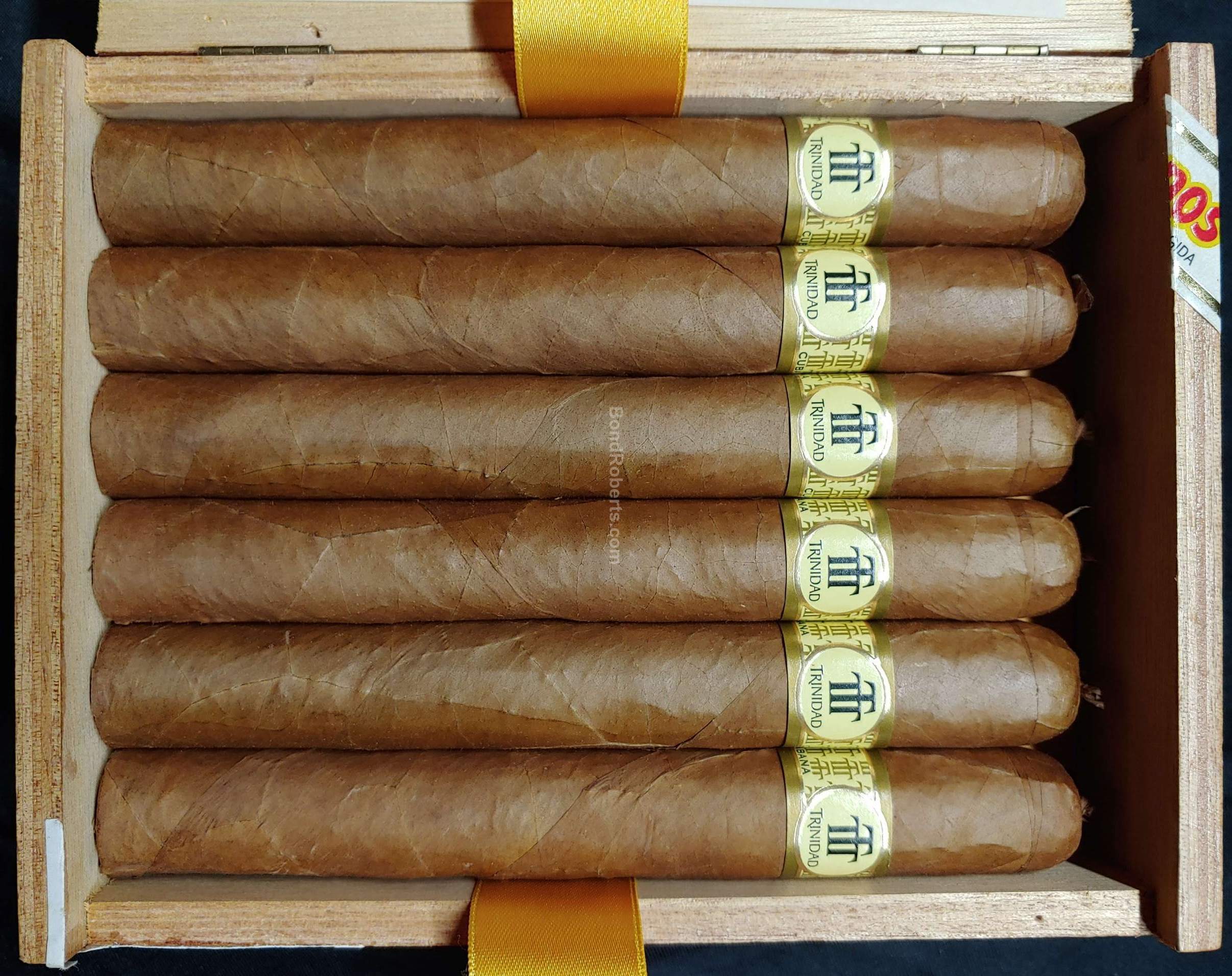 Trinidad Robustos Extra 2007 Semi Boite Nature Box of 12 cigars 15120