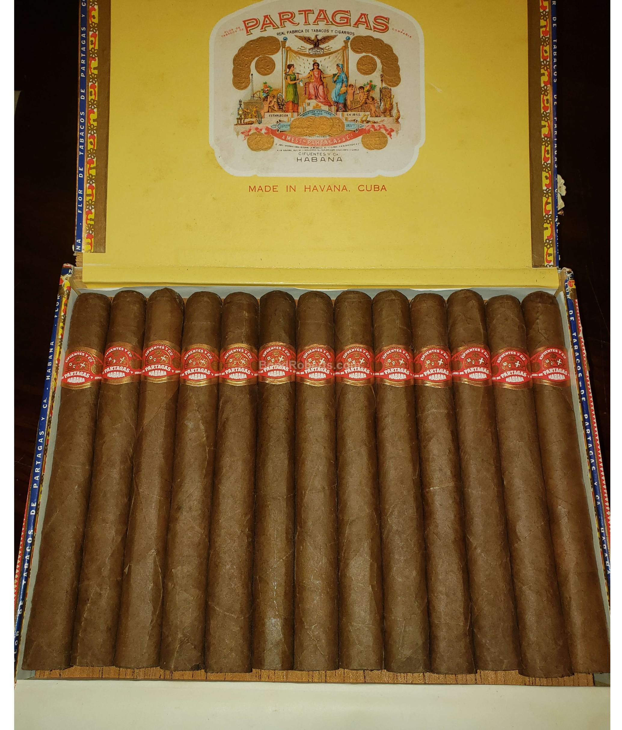 Partagás Coronas Grandes 2000 Dress Box of 25 cigars 15474