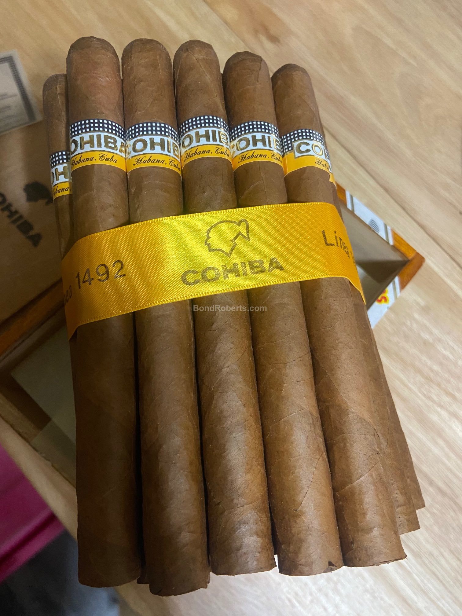 Cohiba Siglo V 2009 Varnished Slide Lid Box of 25 cigars 15471