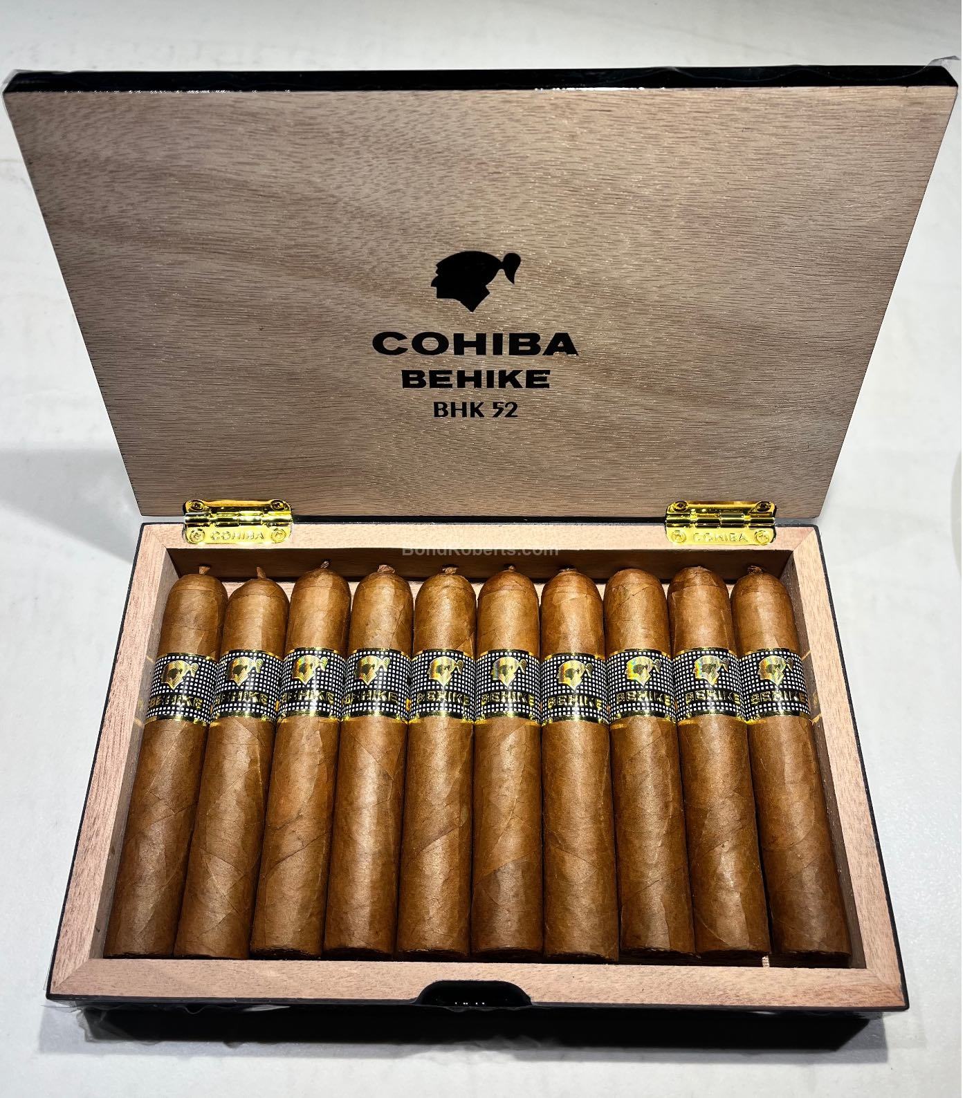 Cohiba BHK 52 Black lacquered Boîte Nature Box of 10 cigars 15381