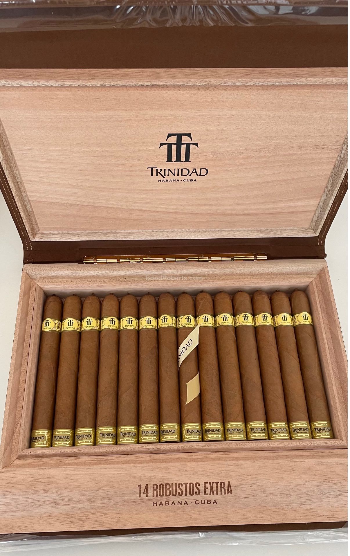 Trinidad Robustos Extra Travel Humidor 2022 Humidor of 14 cigars 17408