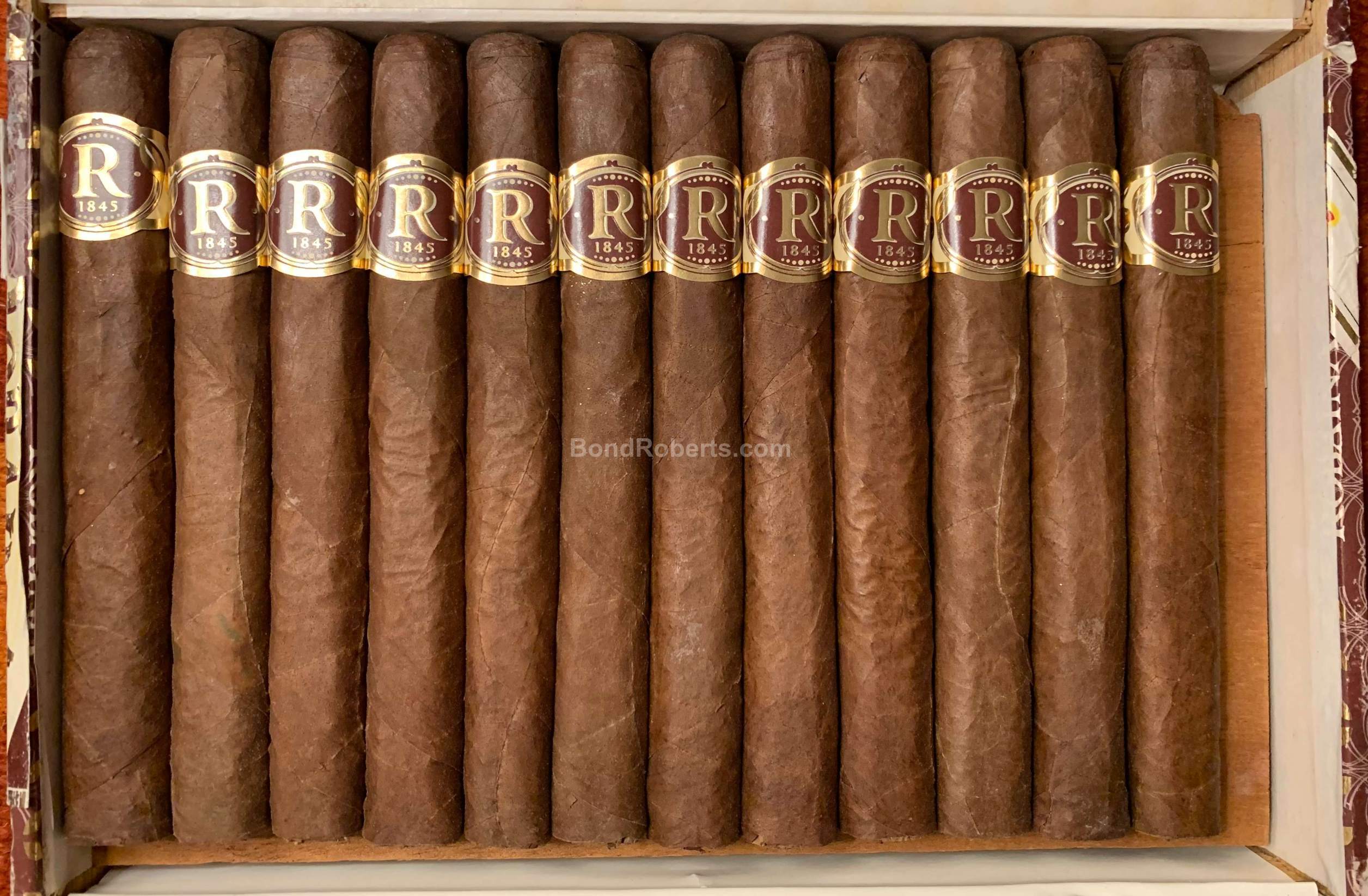 Vegas Robaina Familiar 1999 Dress Box of 25 cigars 11766