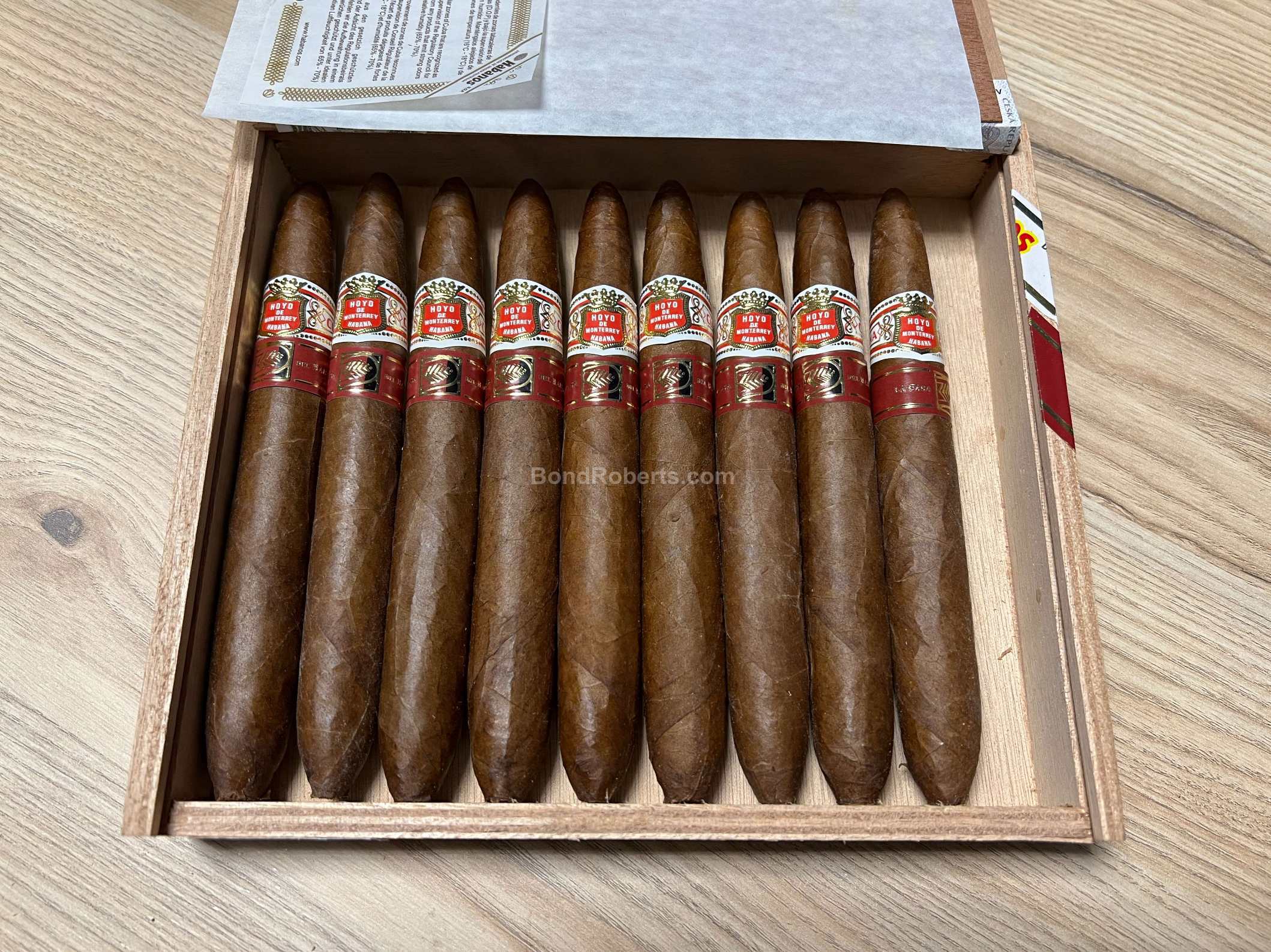 Hoyo de Monterrey Elegantes LCDH Exclusivo 2017 Dress Box of 10 cigars ...