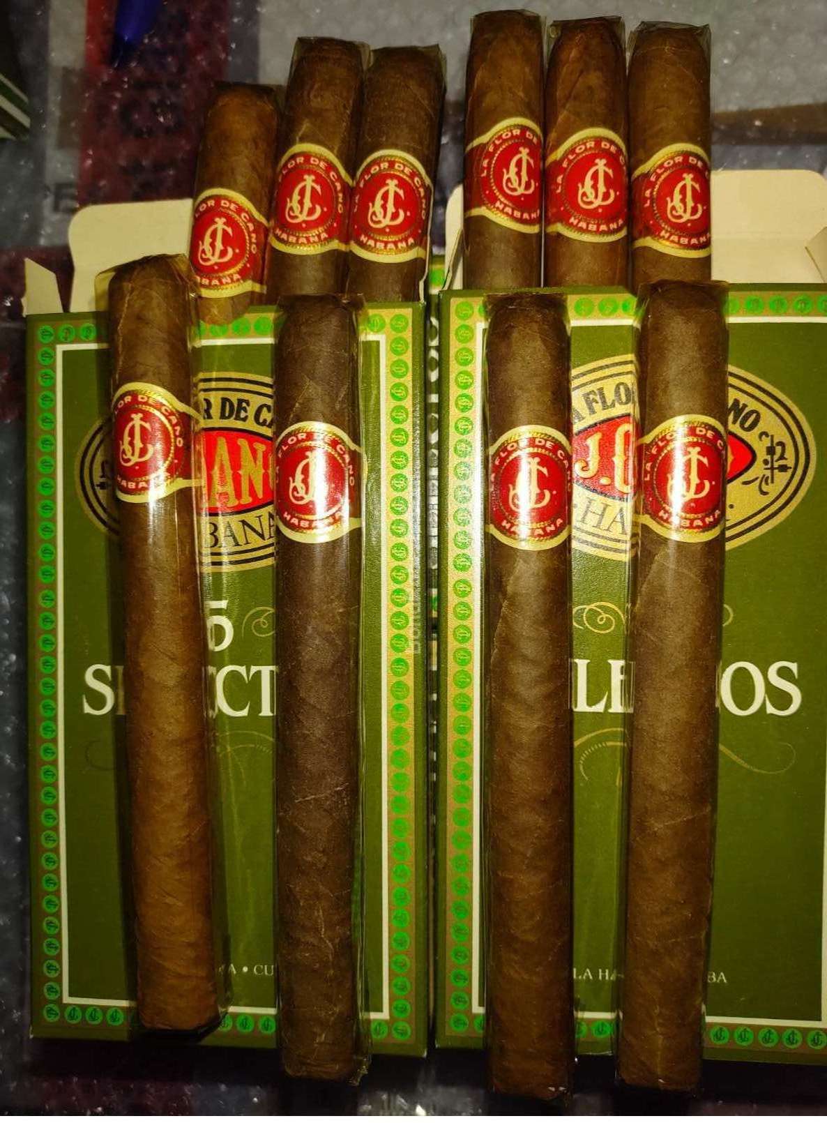 La Flor de Cano Selectos (Disc.) 10 x Cardboard Pack of 5 cigars in ...