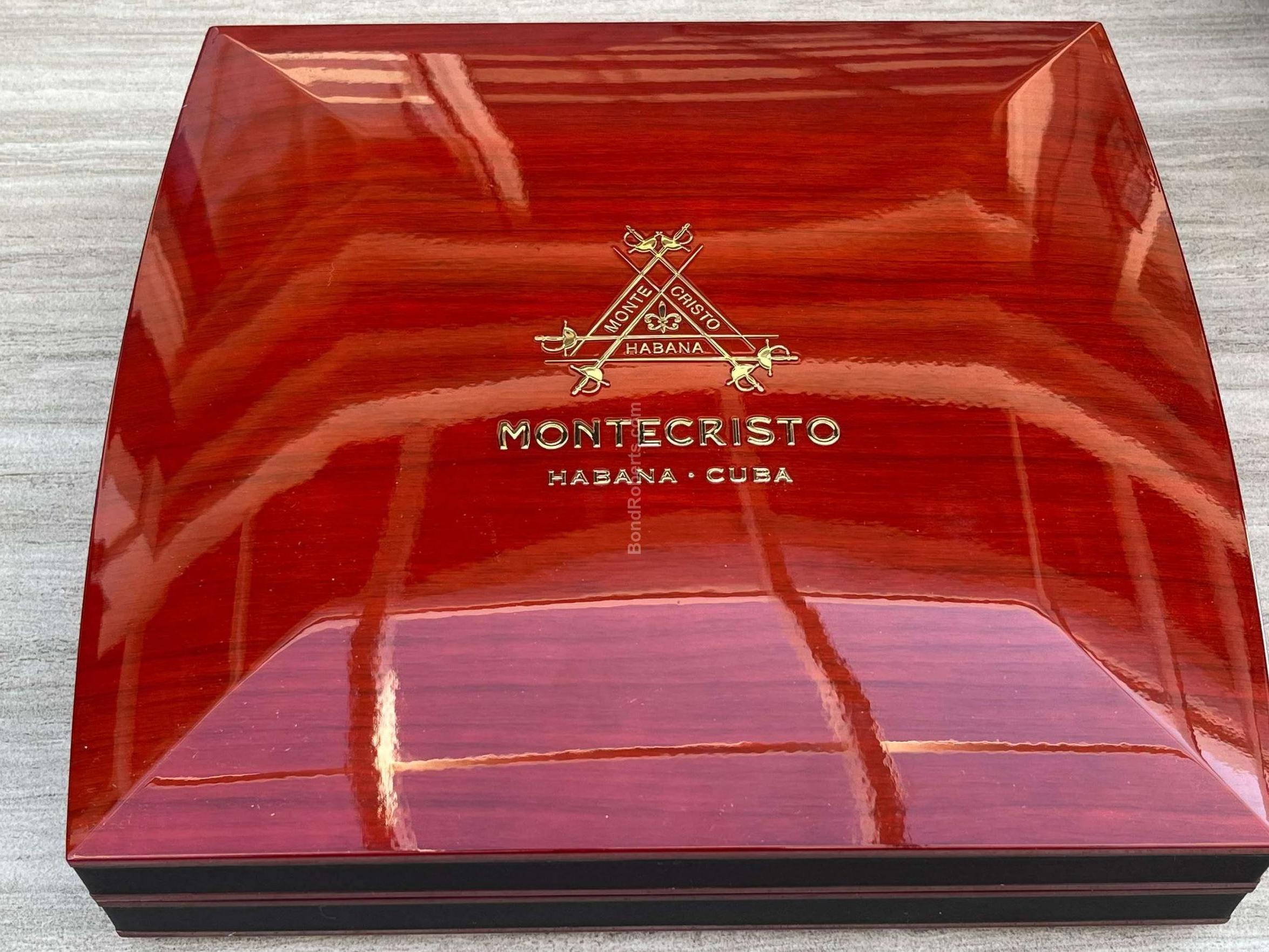 Montecristo Double Edmundo Travel Humidor 2020 Humidor of 10 cigars 11999