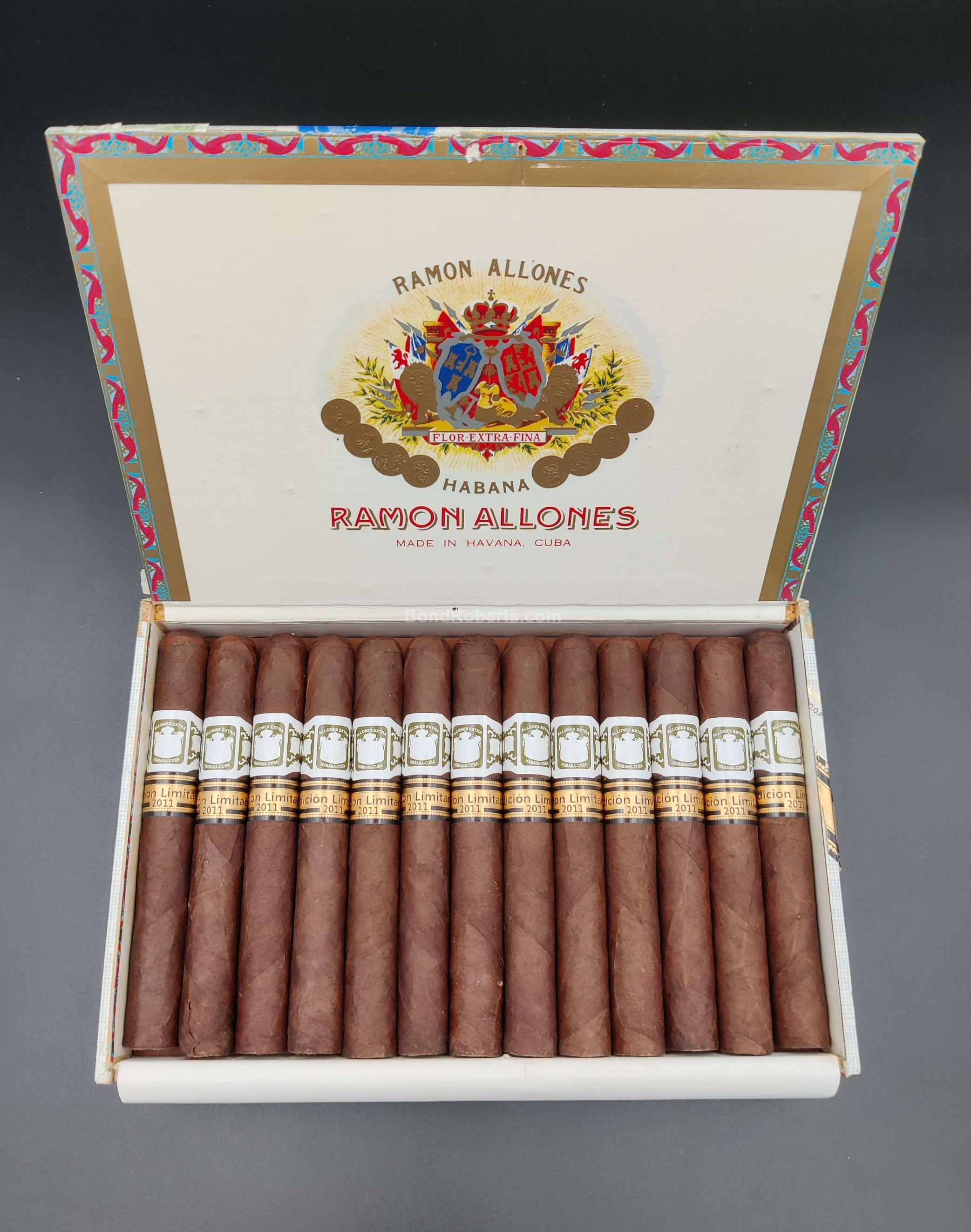 Ramón Allones Allones Extra Edición Limitada 2011 Dress Box of 25 ...
