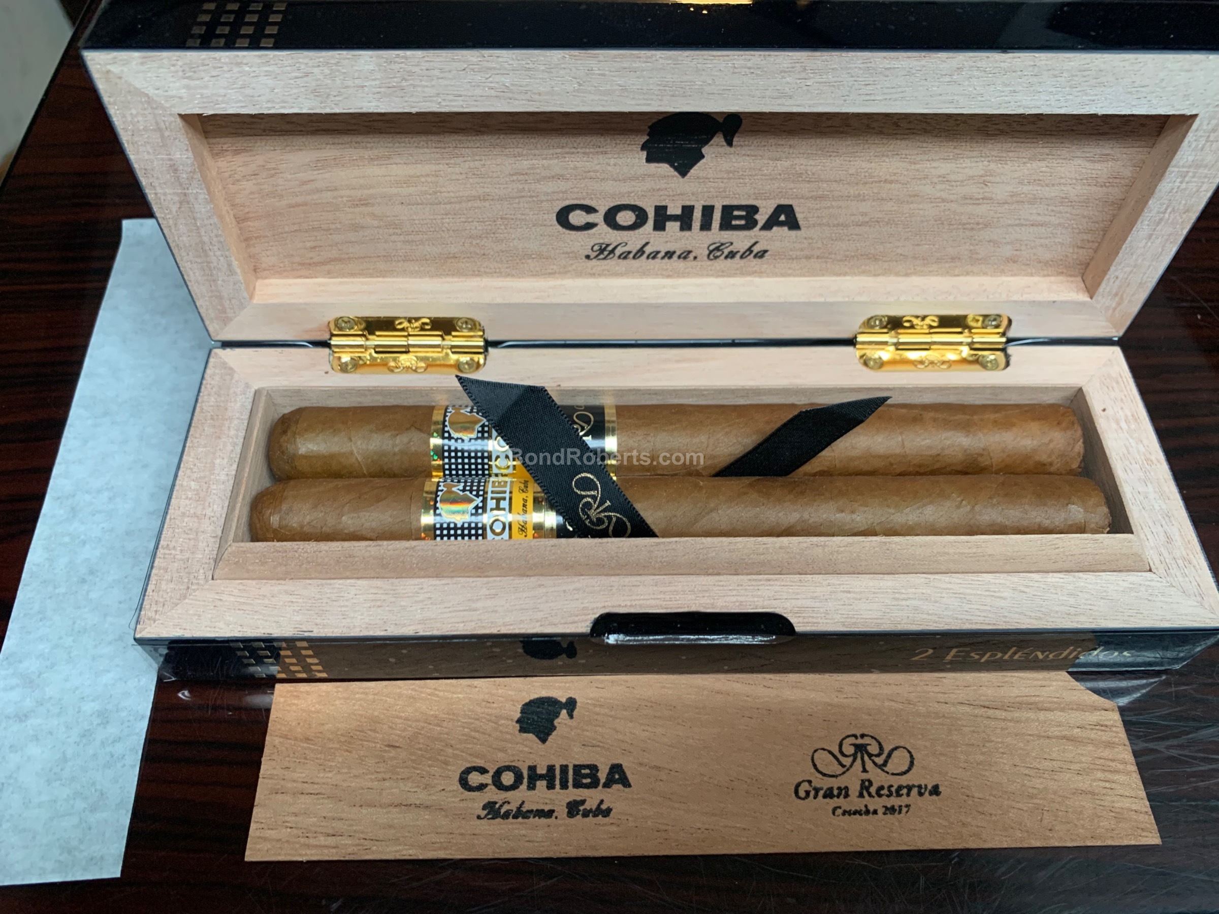 Cohiba Espléndidos Gran Reserva Cosecha 2024 Black lacquered boîte nature box of 2 cigars 43281