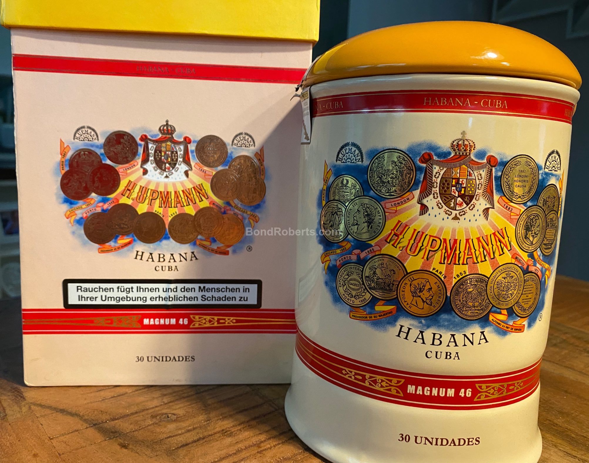 H. Upmann Magnum 46 Ceramic Jar of 30 Cigars 8057