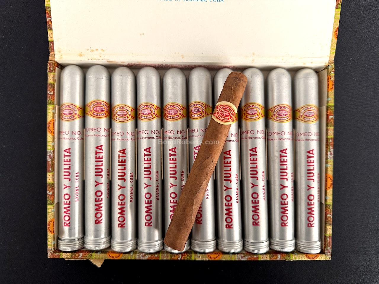 Romeo y Julieta Romeo No.1 Dress Box of 10 cigars in aluminium tube 34606